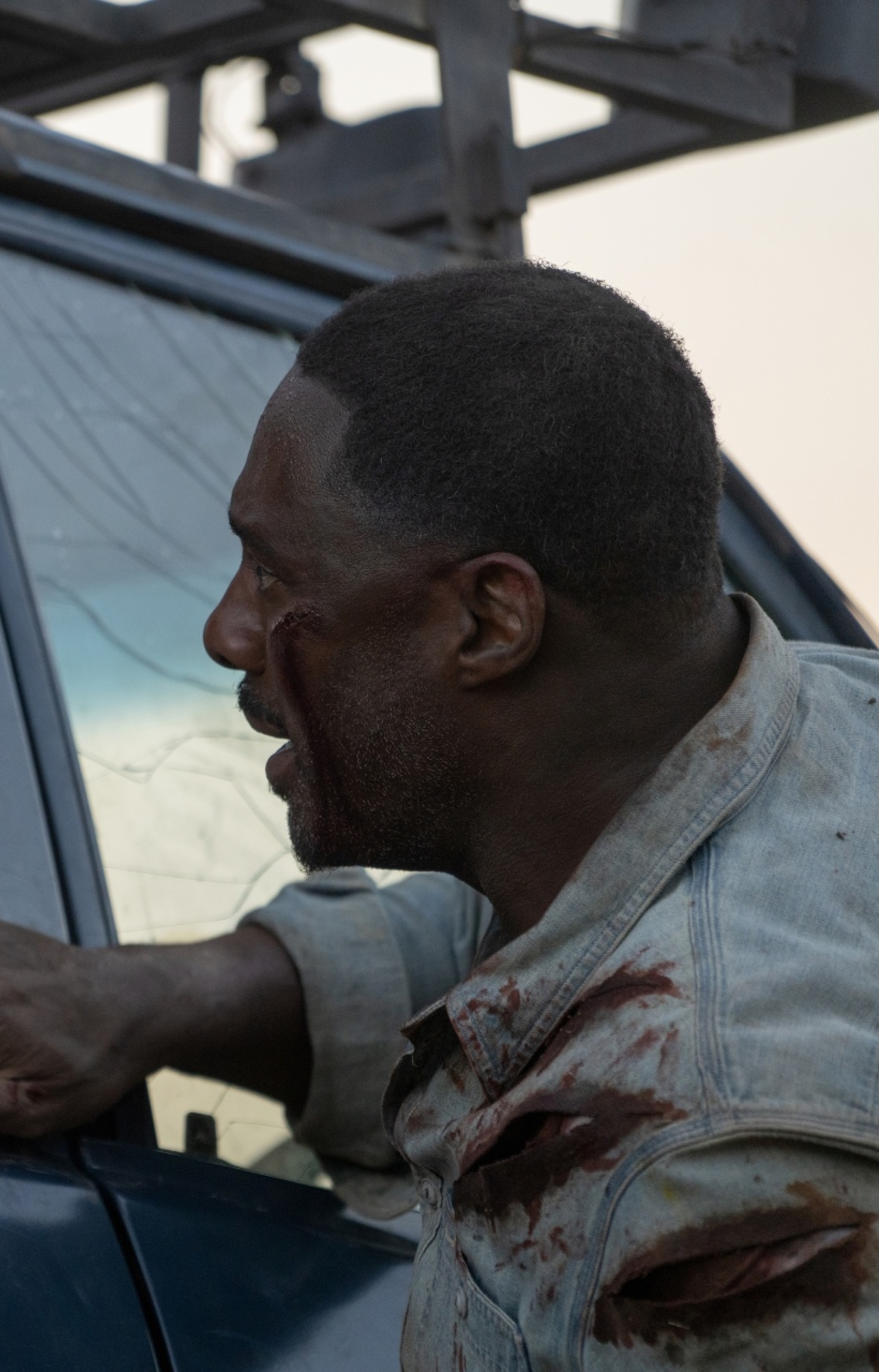 3000x4680 Resolution Idris Elba HD Beast Movie 3000x4680 Resolution ...
