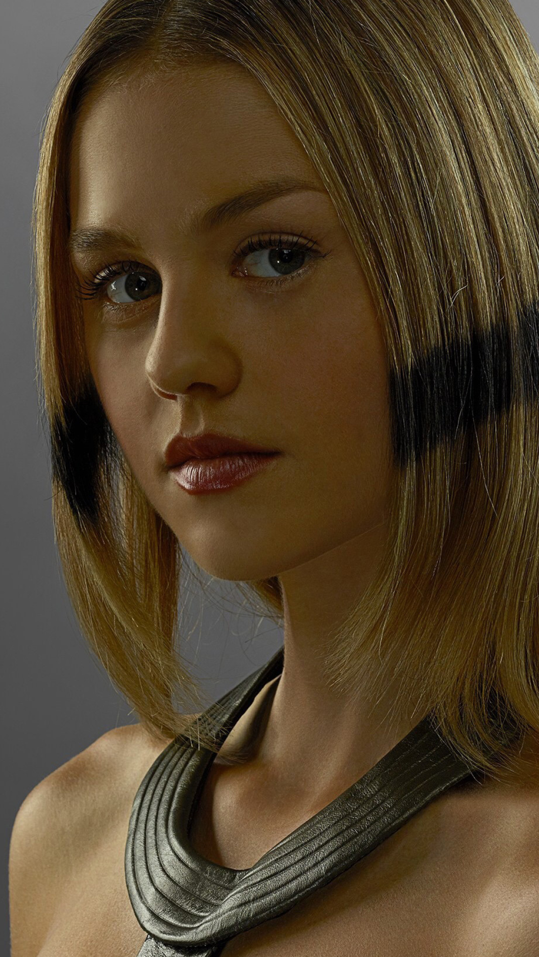 1082x1920 Resolution Isabelle Cornish Crystal Marvel Inhumans 1082x1920 ...