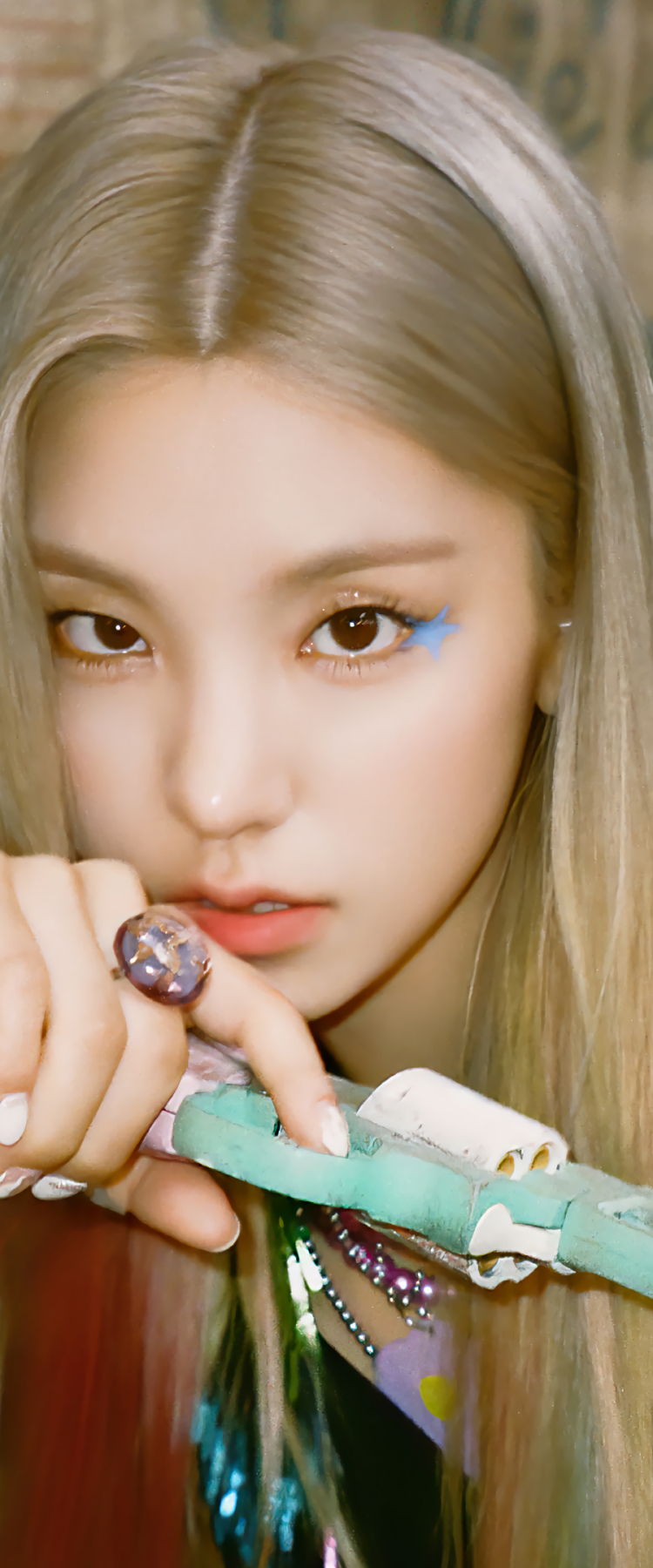 750x1800 Resolution ITZY Yeji 4K 750x1800 Resolution Wallpaper ...