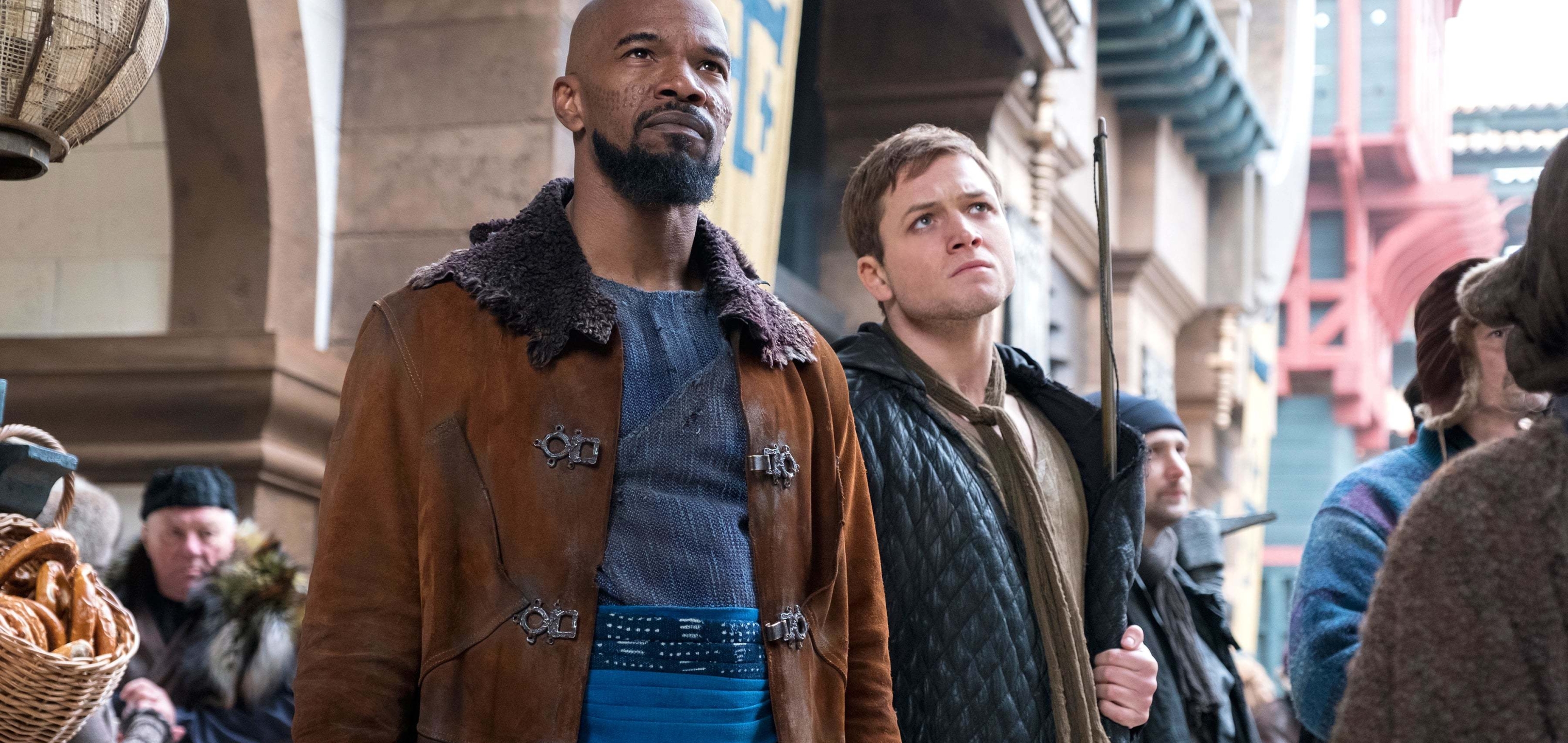 3040x1440 Resolution Jamie Foxx & Taron Egerton From Robin Hood ...