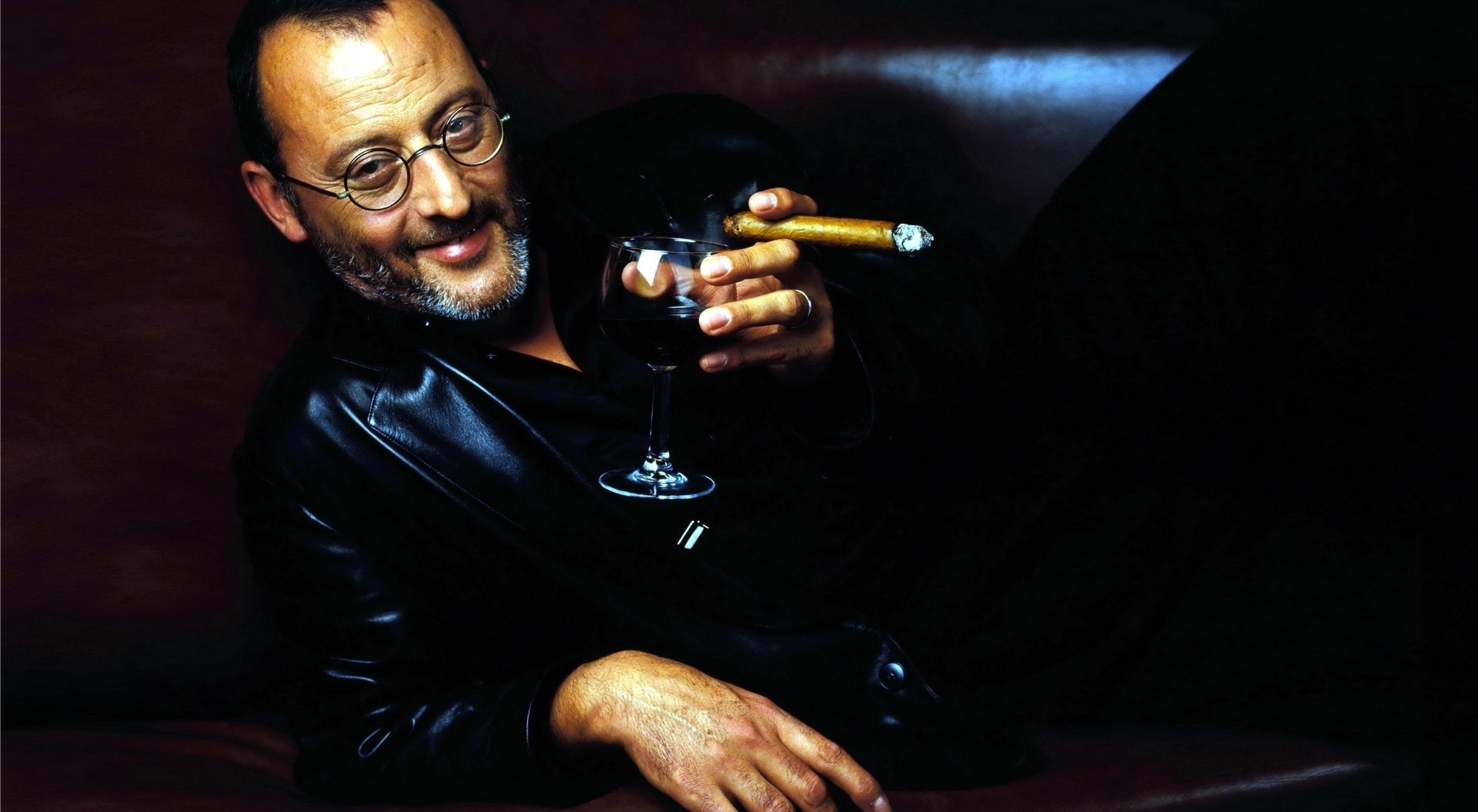 7860x4320 Resolution Jean Reno Smoking Images 7860x4320 Resolution ...
