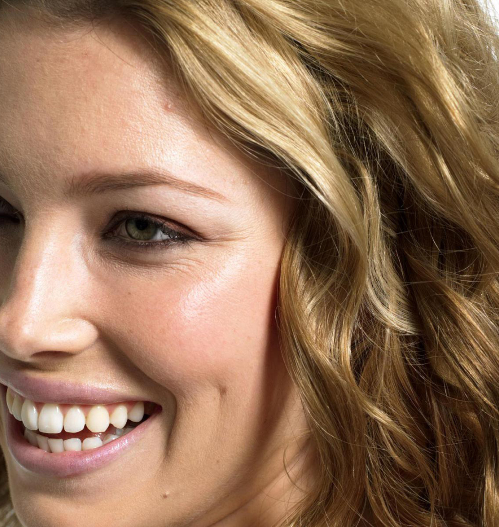 1024x1080 Resolution Jessica Biel Laughing Images 1024x1080 Resolution ...