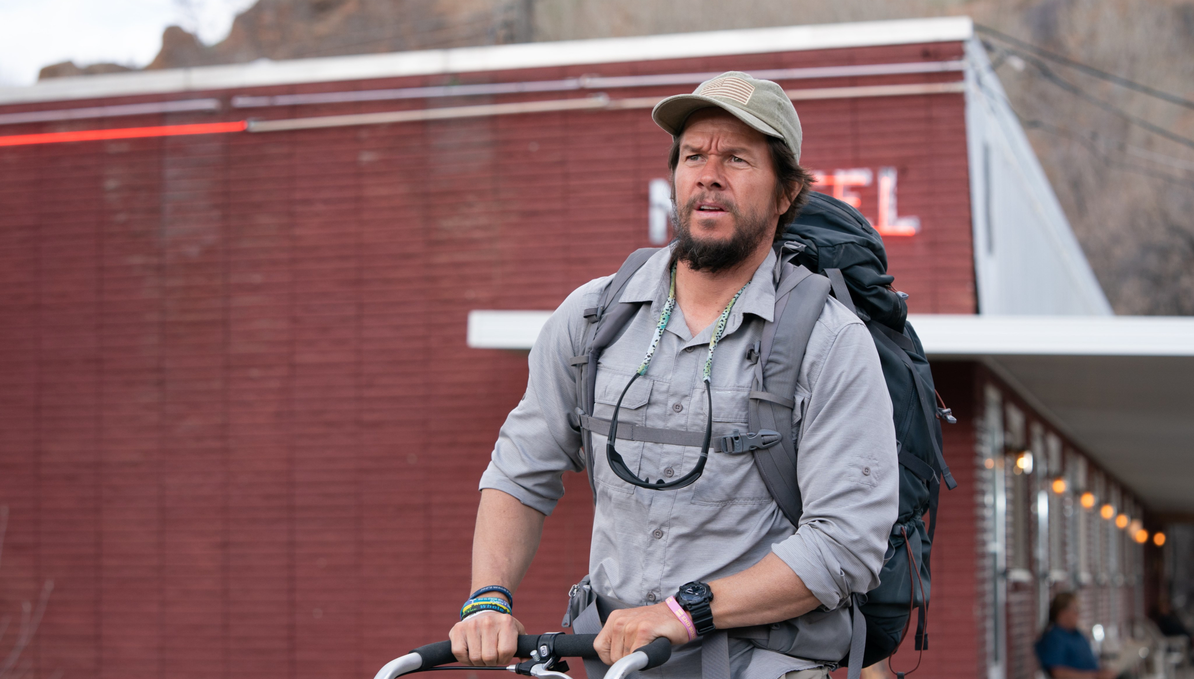 2460x1400 Resolution Joe Bell Mark Wahlberg 2460x1400 Resolution ...