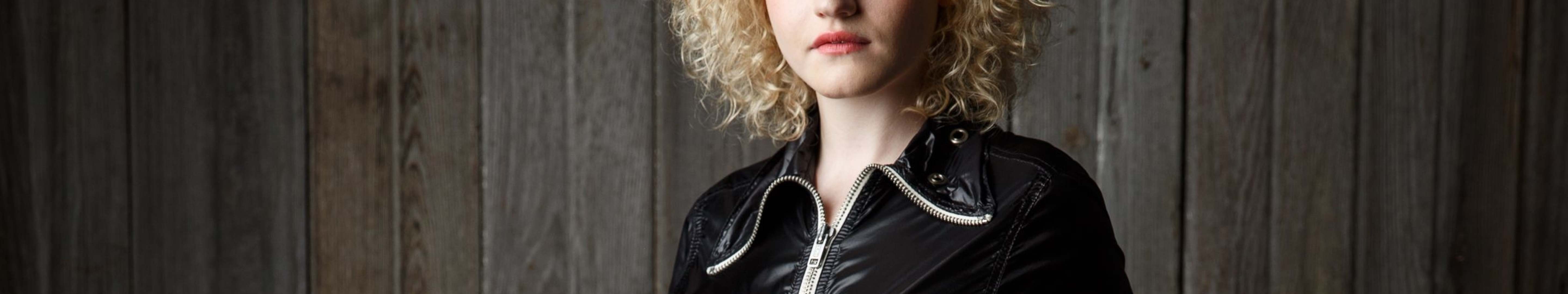 5760x1080 Resolution Julia Garner 2020 5760x1080 Resolution Wallpaper ...