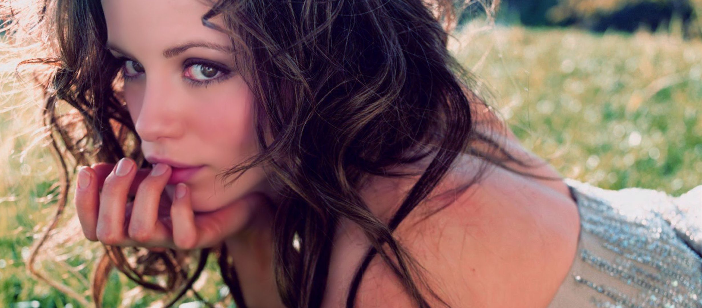 2460x1080 Kate Beckinsale Charming Images 2460x1080 Resolution ...