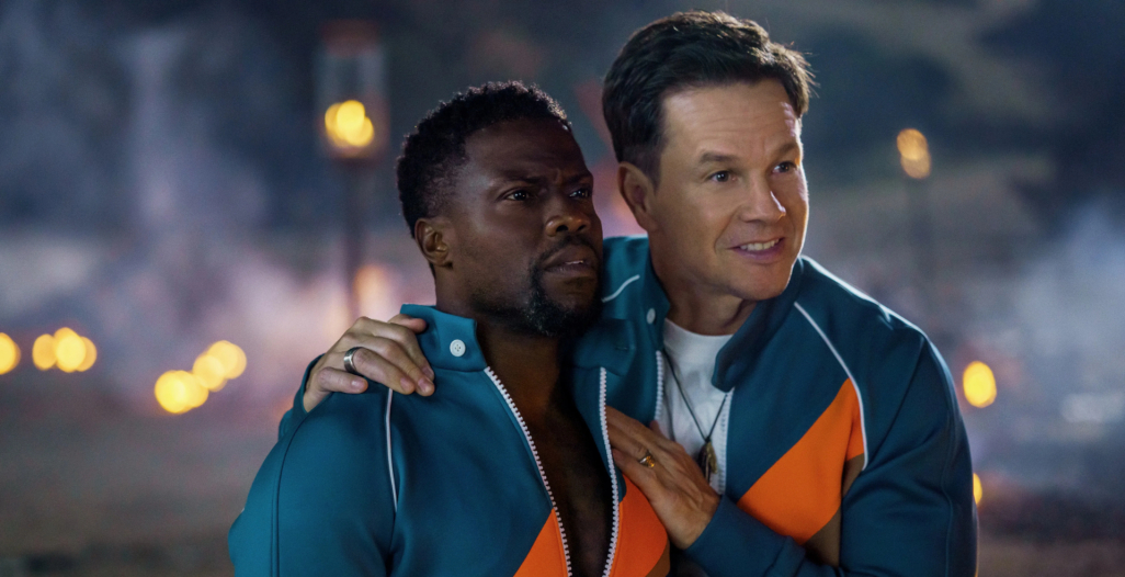 1026x526 Resolution Kevin Hart x Mark Wahlberg Me Time HD 1026x526 ...