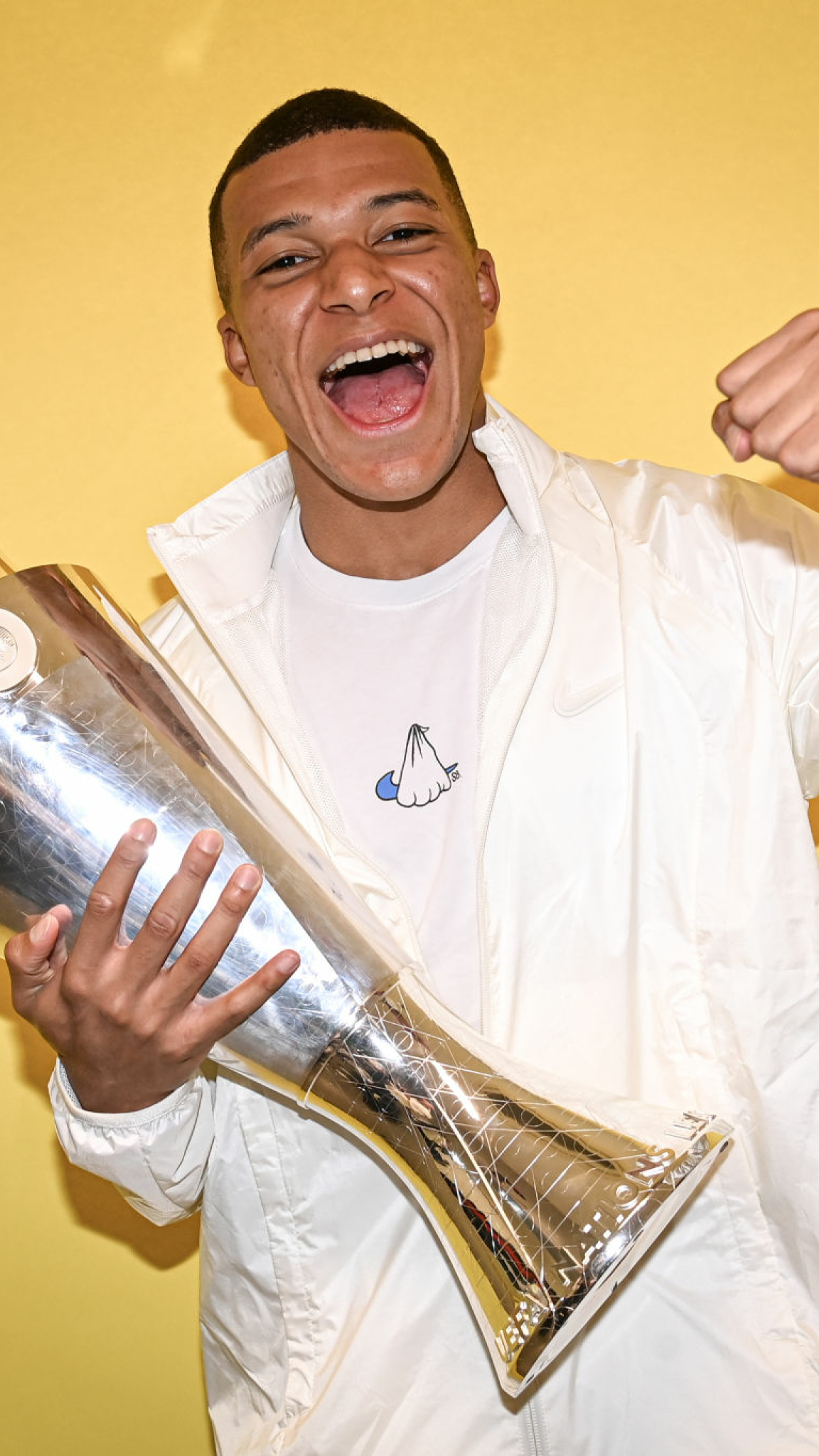 1152x2048 Kylian Mbappé Champion 2022 1152x2048 Resolution Wallpaper ...