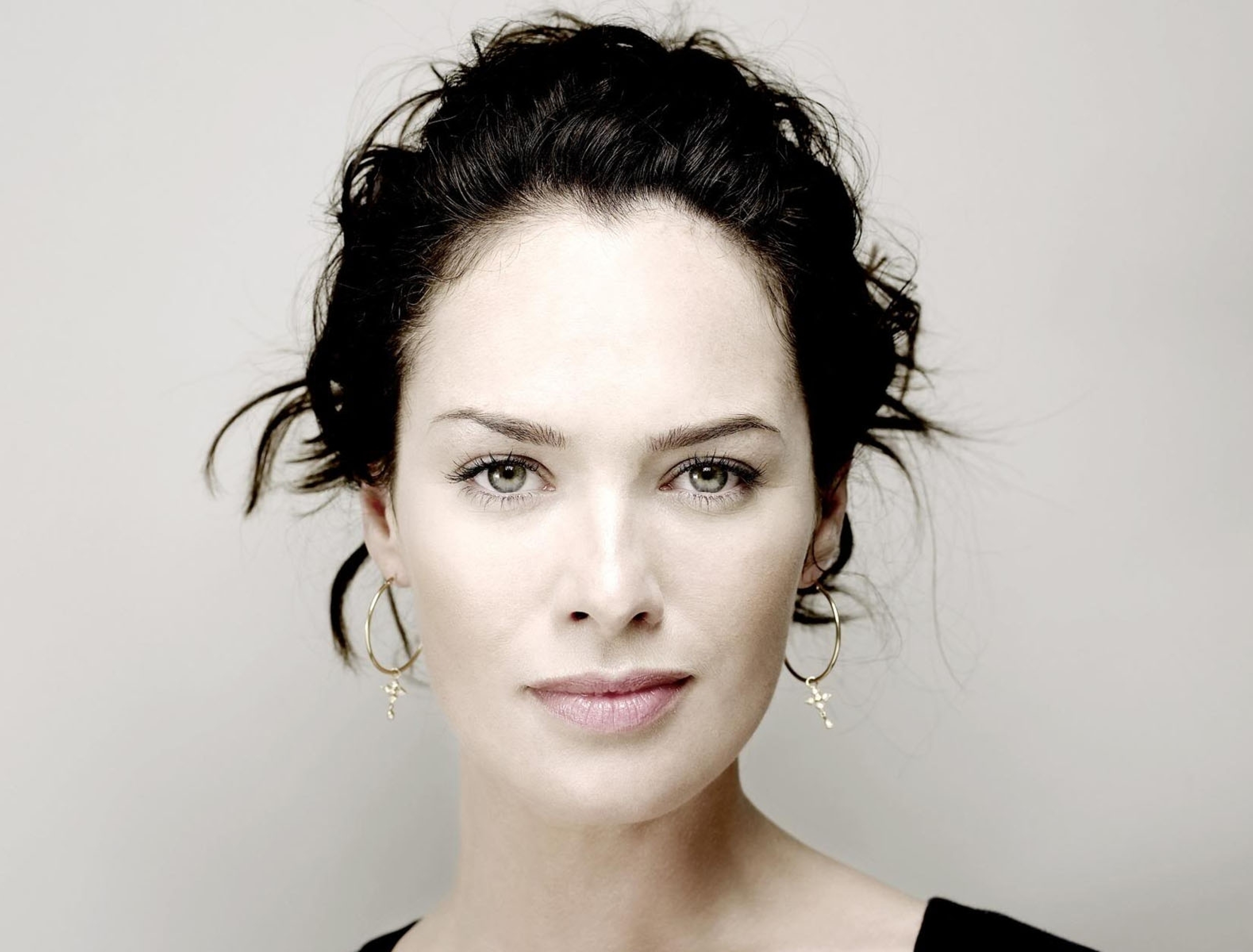 4000x3040 Resolution Lena Headey Rare Images 4000x3040 Resolution ...