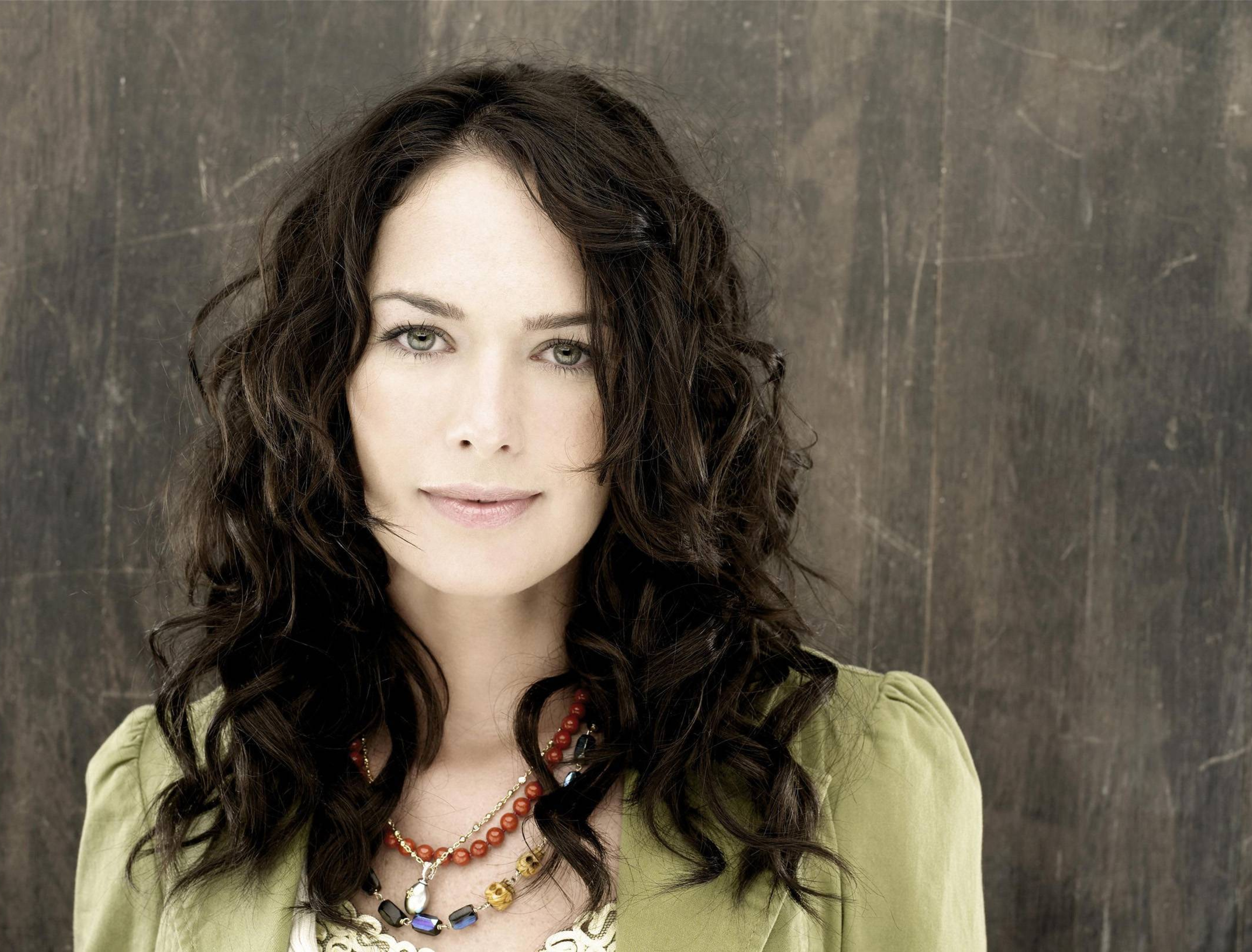 5680x4320 Resolution Lena Headey Smile Images 5680x4320 Resolution ...