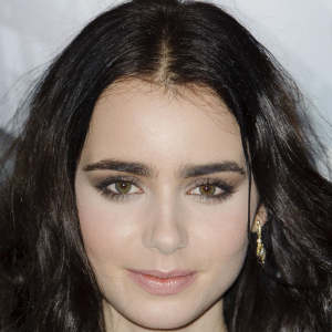 300x300 Resolution Lily Collins Smile Pic 300x300 Resolution Wallpaper ...
