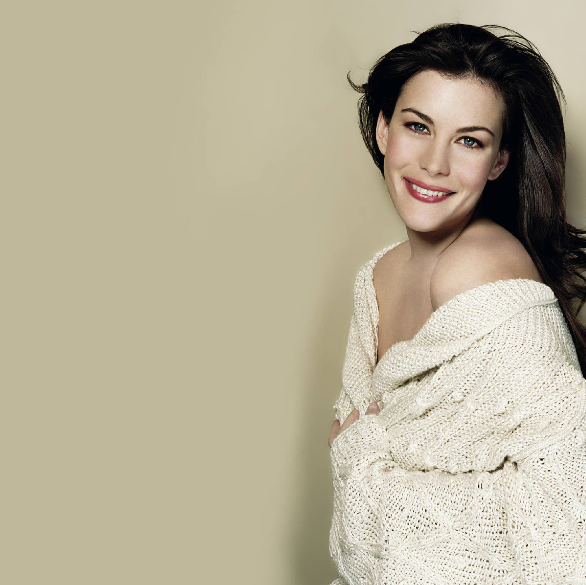 2025x2022 Resolution Liv Tyler smile hd wallpapers 2025x2022 Resolution ...