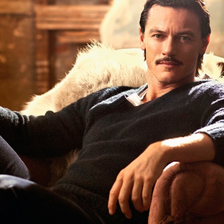 454x454 Resolution luke evans, actor, mustache 454x454 Resolution ...