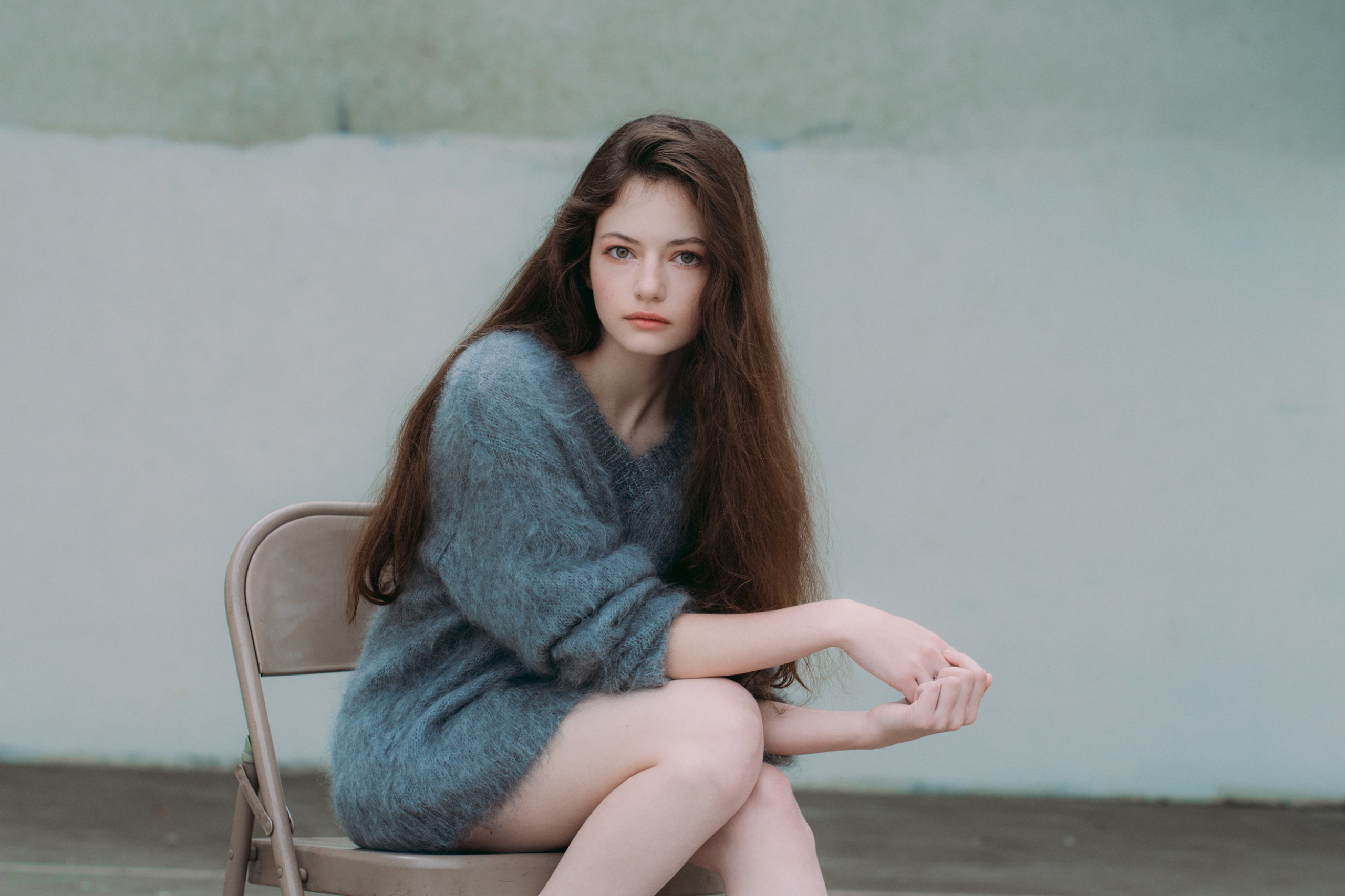 2560x1707 Resolution Mackenzie Foy 2020 Beautiful 2560x1707 Resolution ...