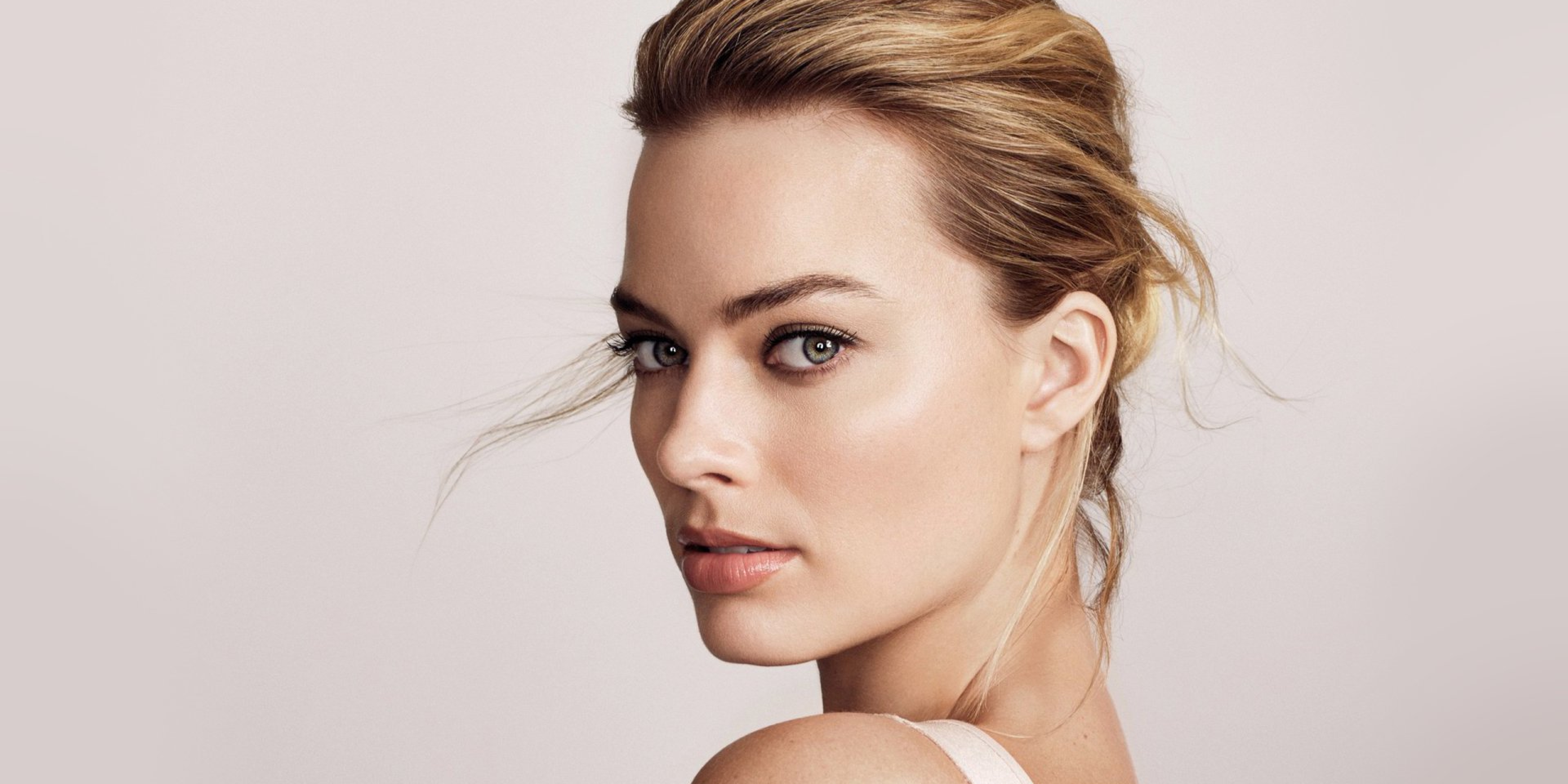 3840x1920 Resolution Margot Robbie Beautiful Portrait 3840x1920 ...