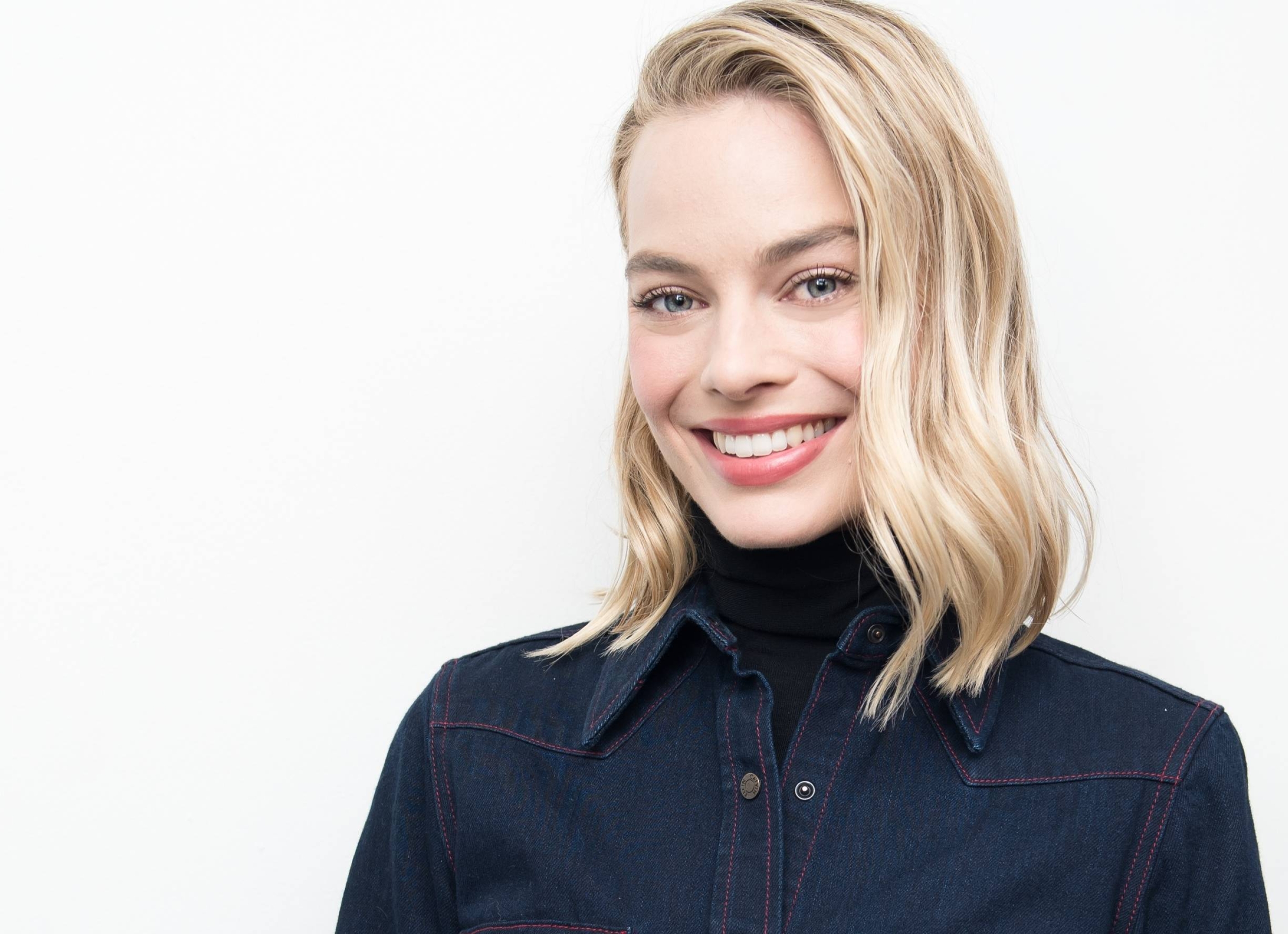 2840x2060 Resolution Margot Robbie Beautiful Smile 2840x2060 Resolution ...