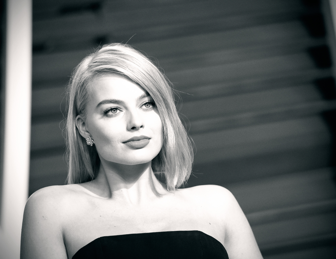 1359x1050 Resolution margot robbie, model, celebrity 1359x1050 ...
