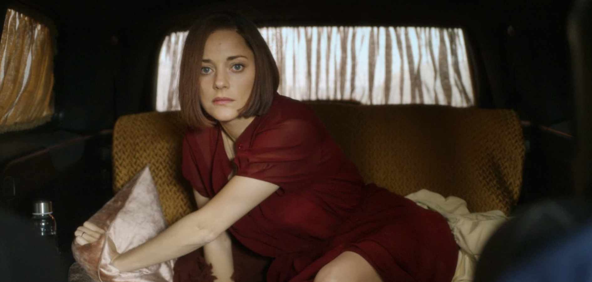 1890x900 Marion Cotillard in Annette 2021 1890x900 Resolution Wallpaper ...
