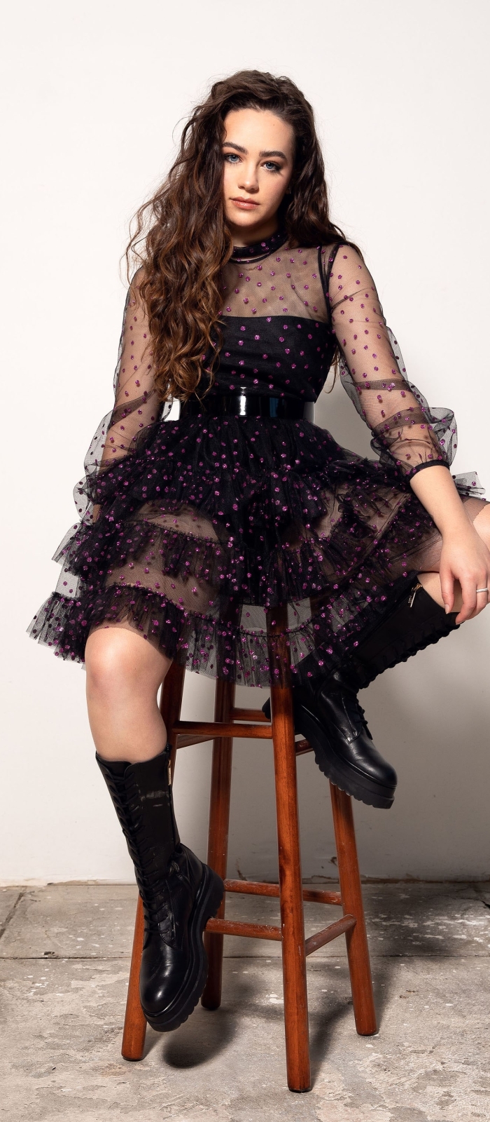 700x1600 Mary Mouser 2021 700x1600 Resolution Wallpaper, HD Celebrities ...
