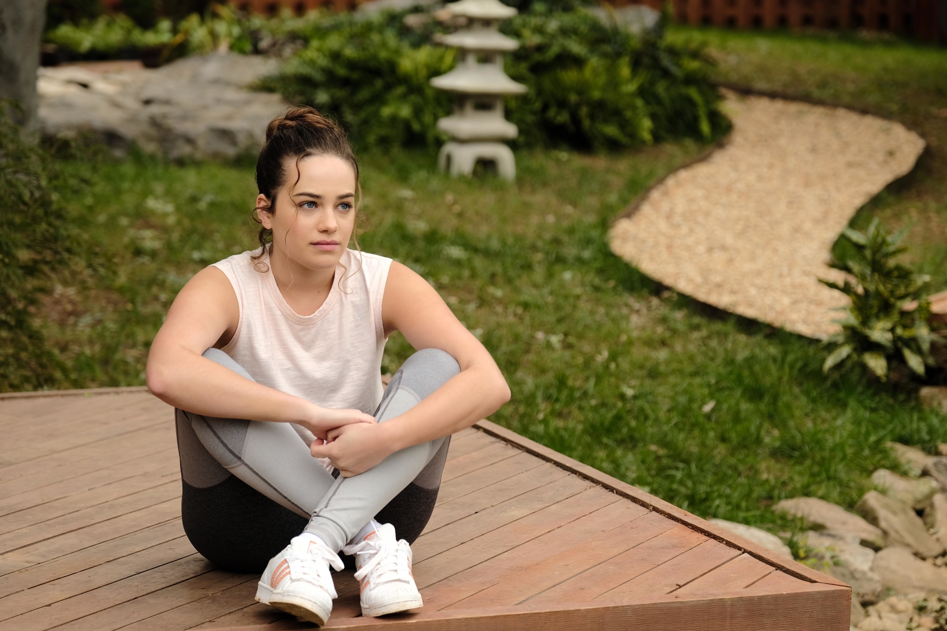 1920x1280 Mary Mouser Cobra Kai 1920x1280 Resolution Wallpaper, HD TV ...