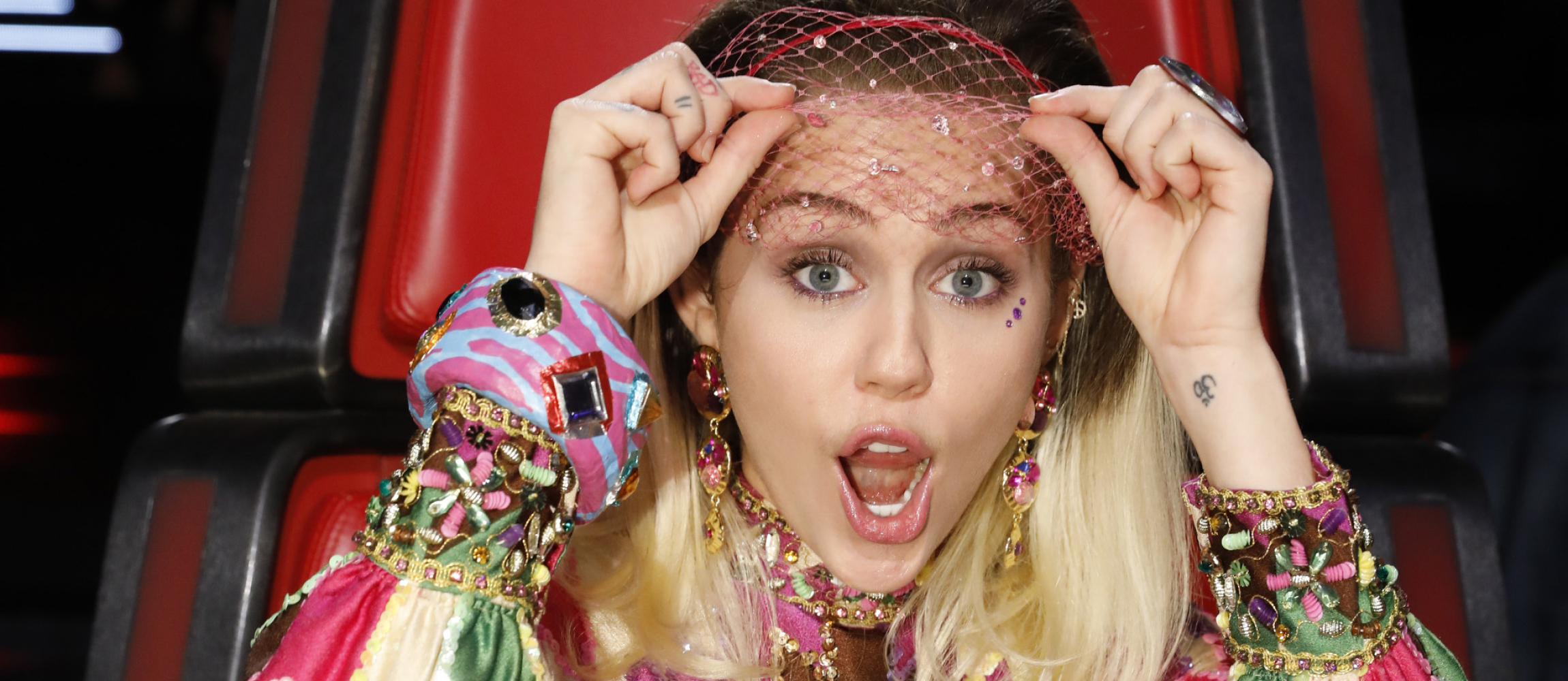 2300x1000 Resolution Miley Cyrus Face 2020 2300x1000 Resolution ...