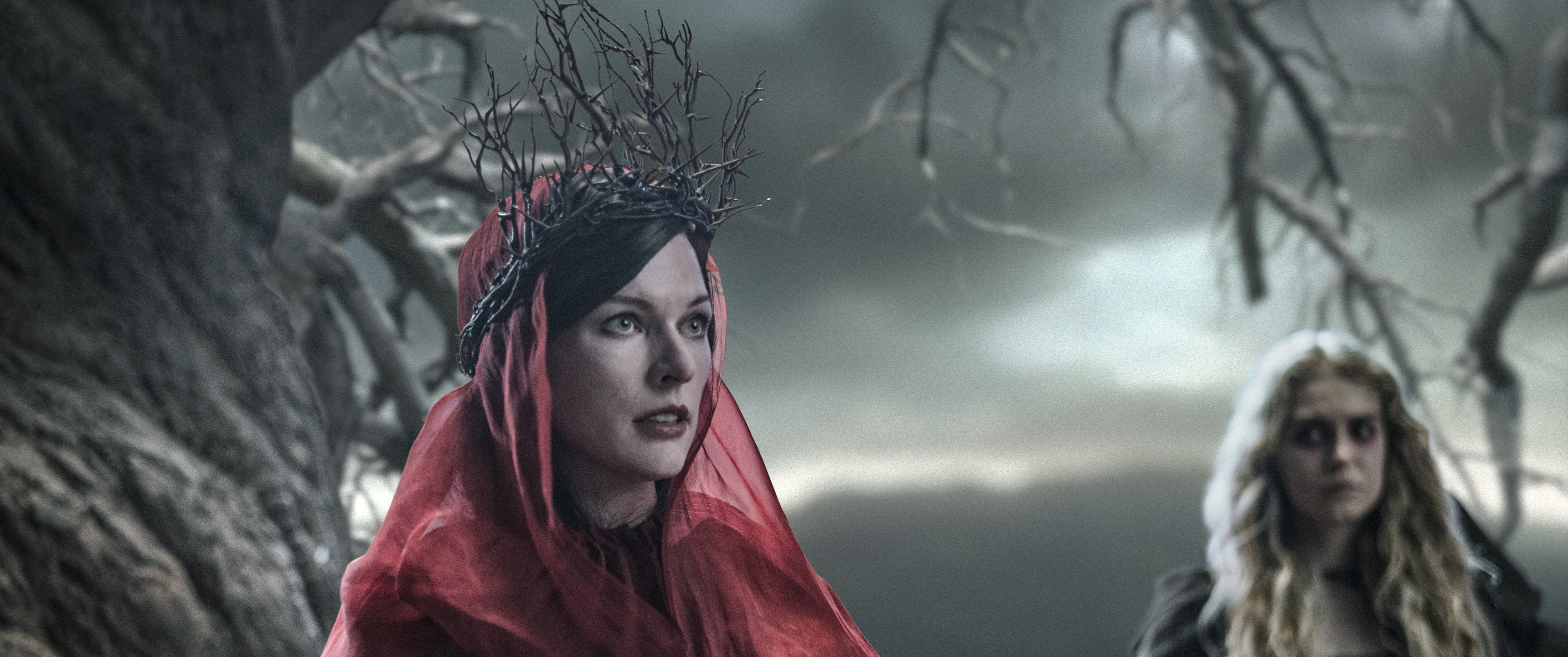 3440x1441 Resolution Milla Jovovich as Nimue The Blood Queen in Hellboy ...
