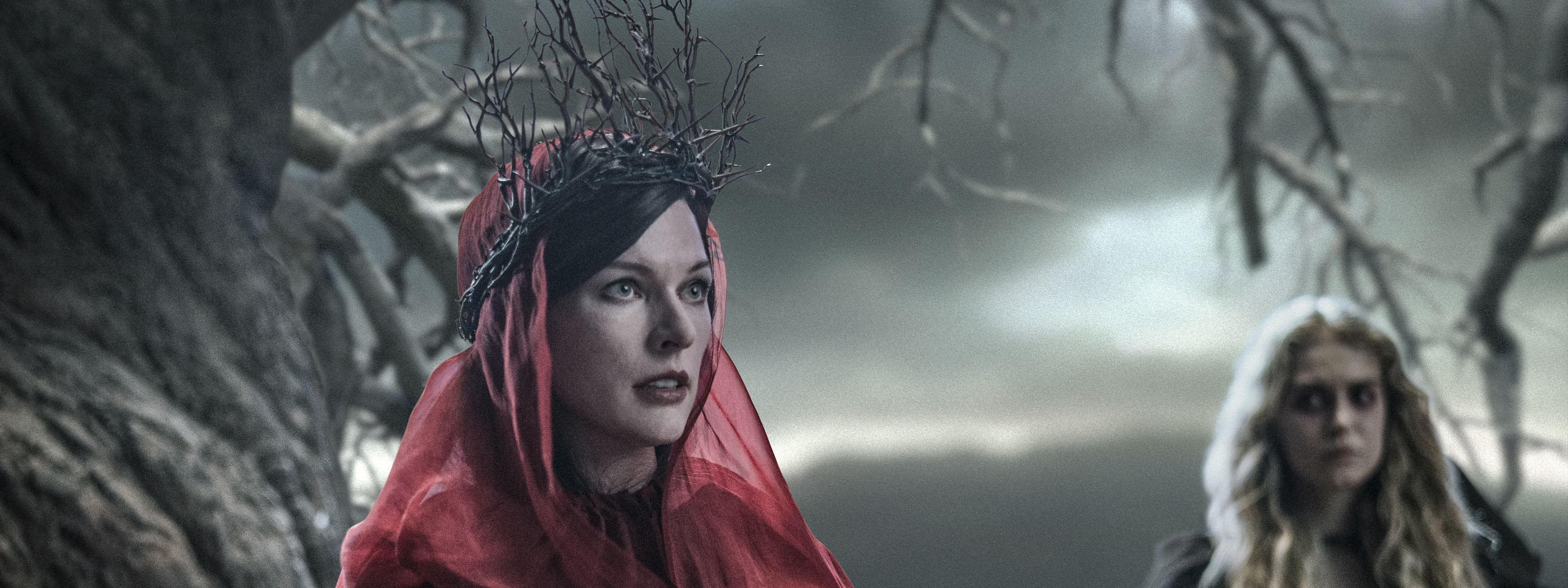 3840x1440 Resolution Milla Jovovich as Nimue The Blood Queen in Hellboy ...