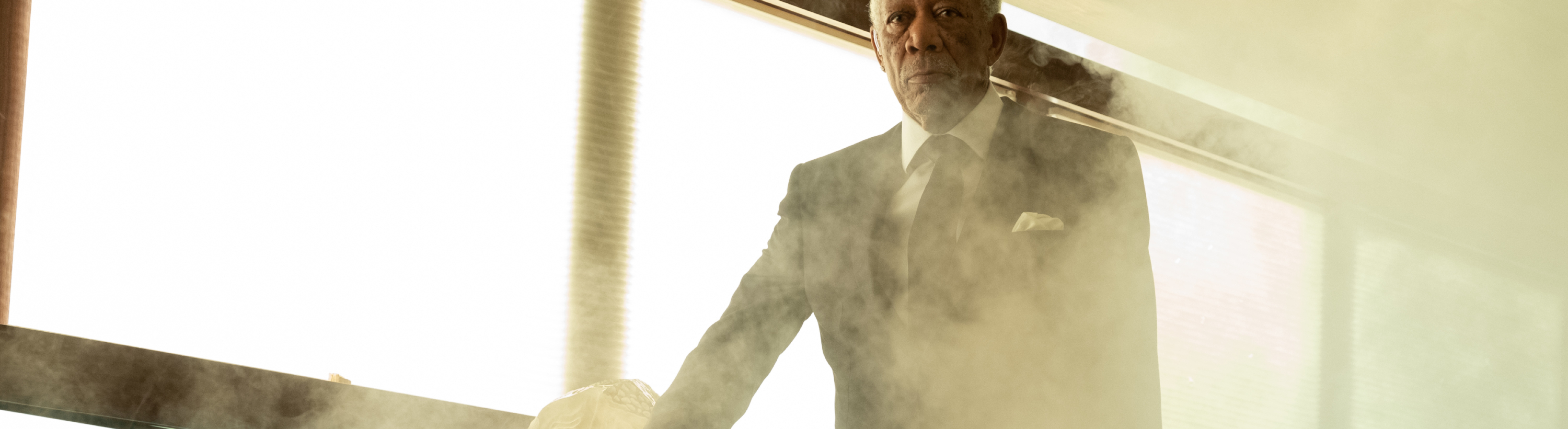 5120x1400 Resolution Morgan Freeman in The Hitman's Wife's Bodyguard ...