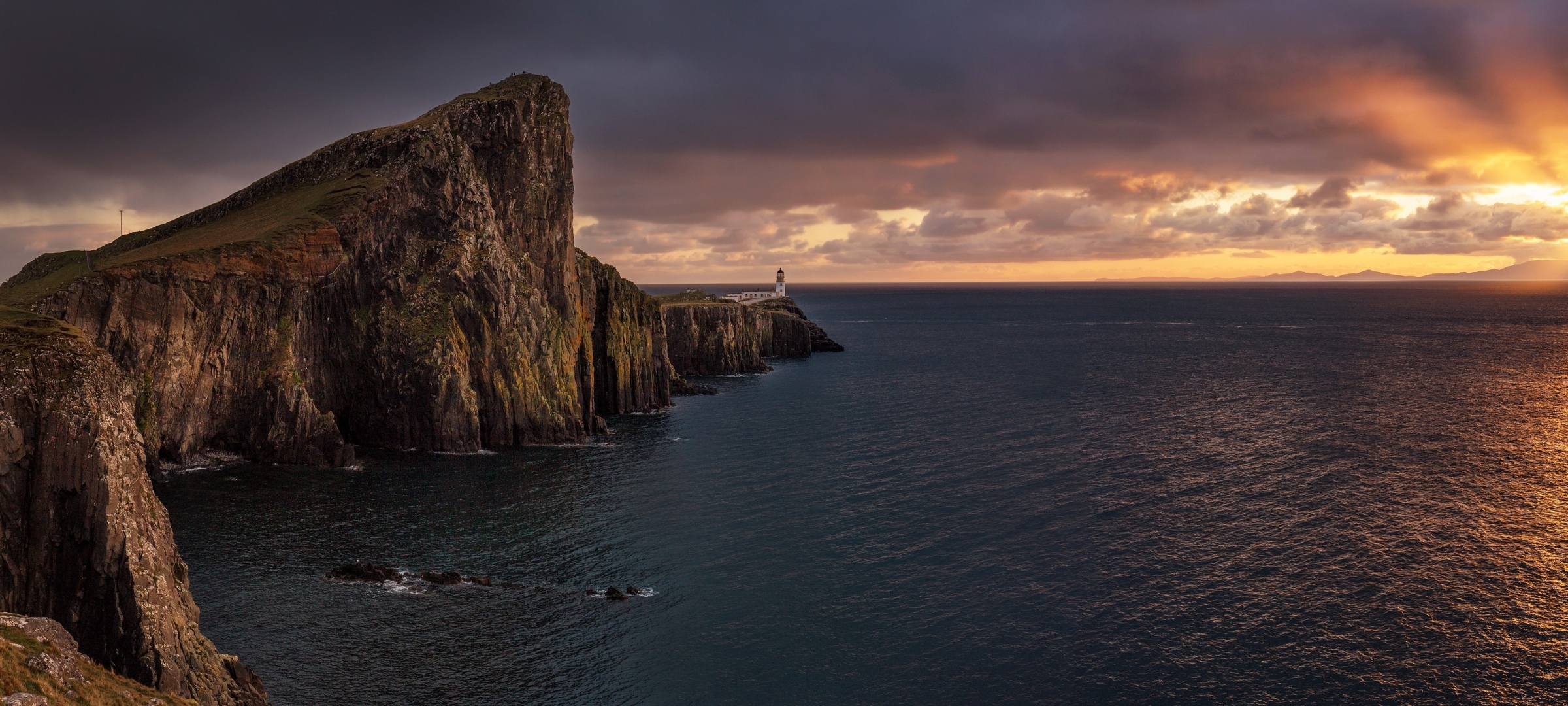 2400x1080 Resolution Neist Point Lighthouse, Isle Of Skye, Scotland ...