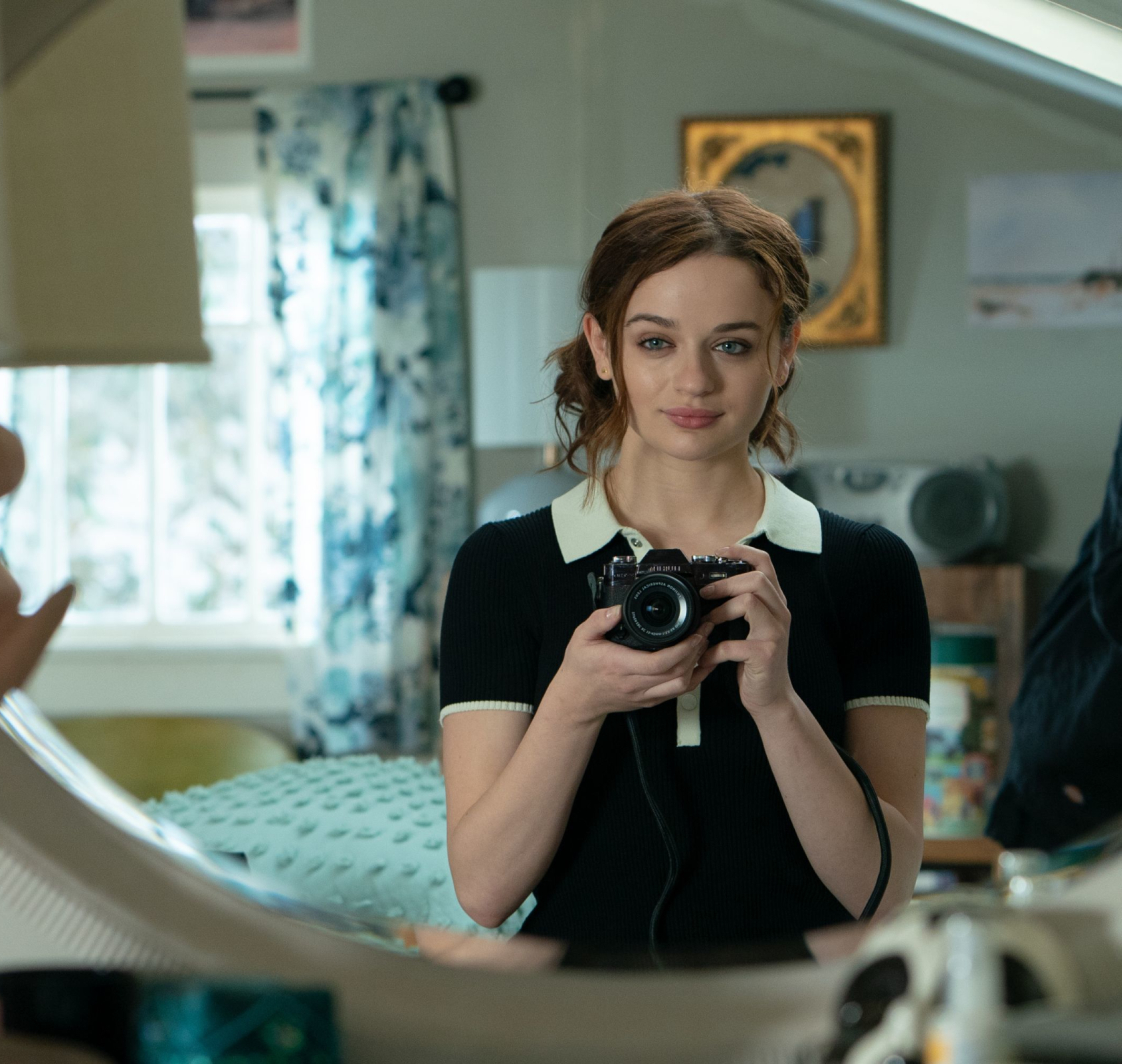 2356x2234 Resolution Netflix The In Between Movie 2356x2234 Resolution ...