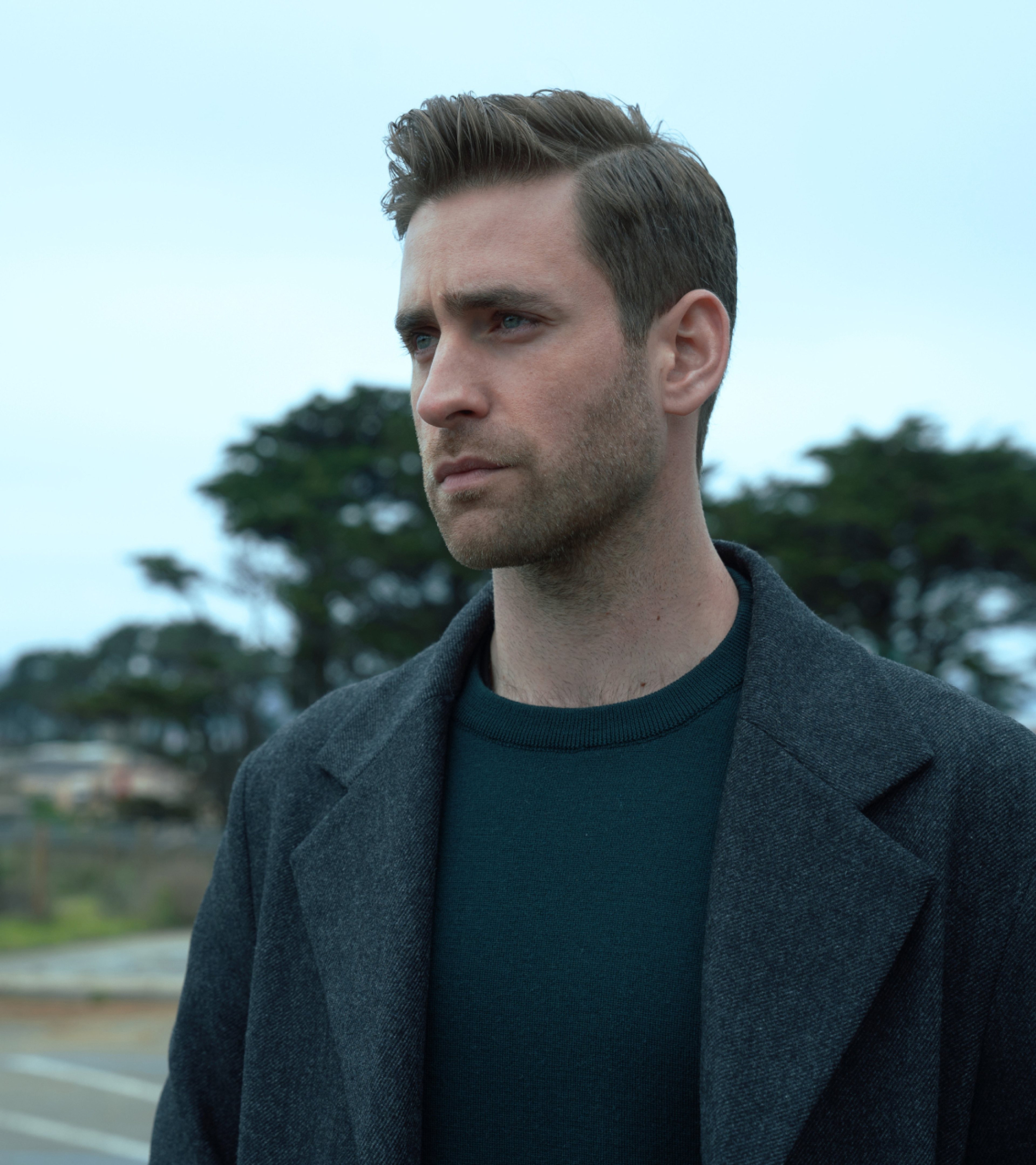 3840x4320 Resolution Oliver Jackson-Cohen Surface Season 1 3840x4320 ...