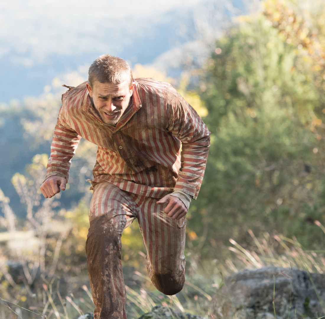 1100x1080 Papillon 2018 Movie Charlie Hunnam 1100x1080 Resolution ...