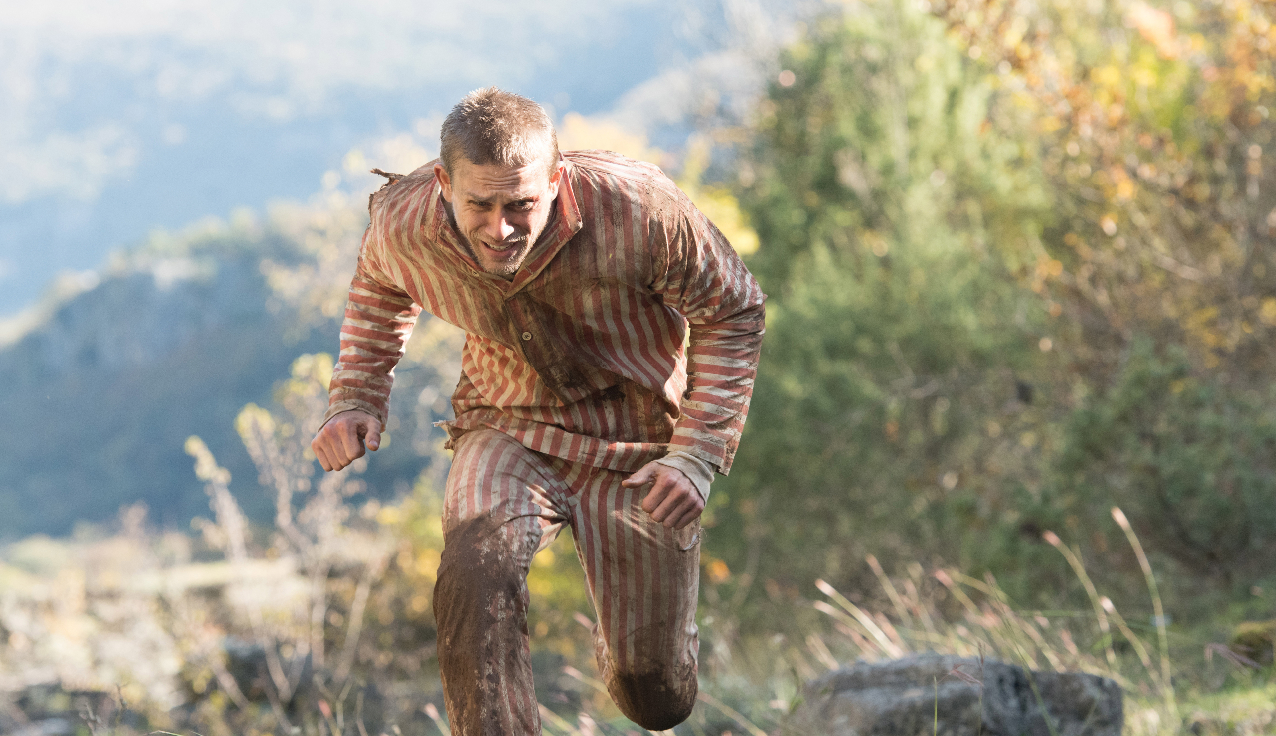 2560x1476 Papillon 2018 Movie Charlie Hunnam 2560x1476 Resolution ...