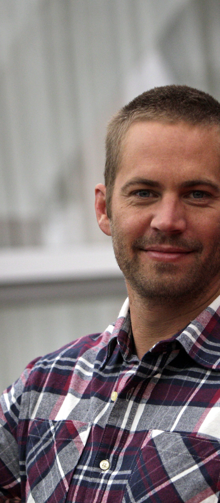 700x1600 Resolution Paul Walker Smile wallpaper 700x1600 Resolution ...