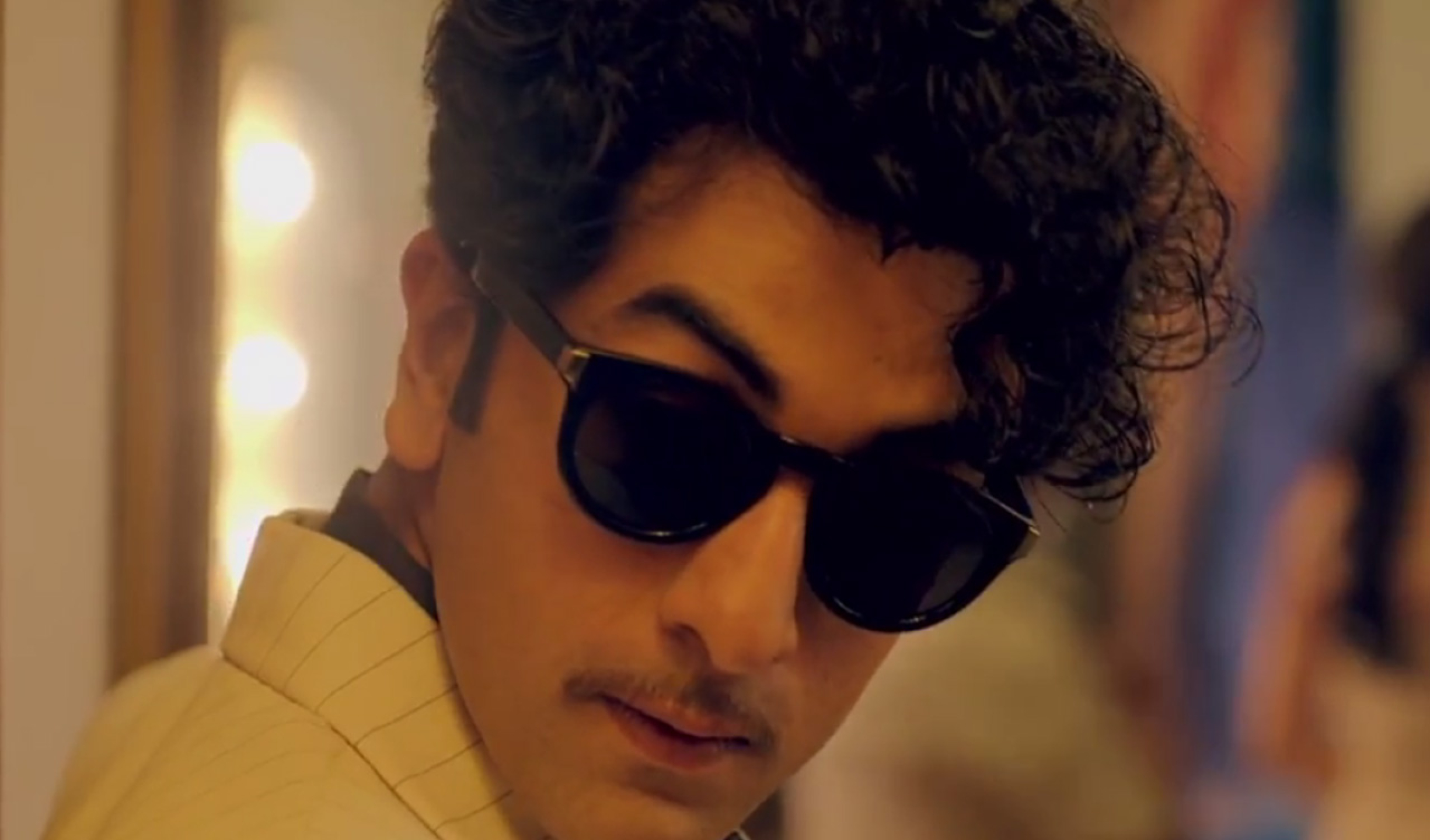 2450x1440 Resolution Ranbir Kapoor Retro Look Bombay Velvet HD Pics ...