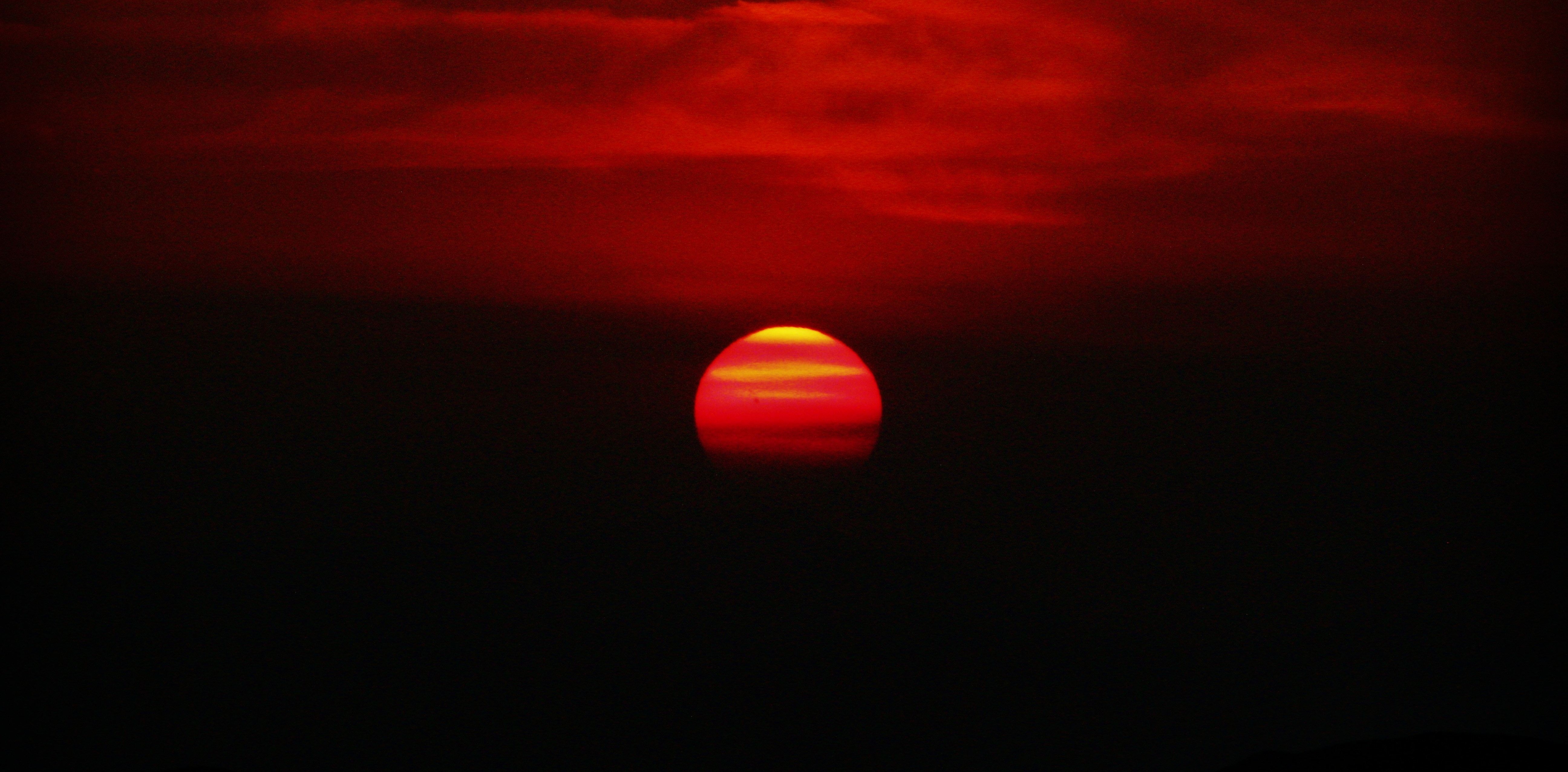 5120x2520 Resolution Red Sunset And Dark Clouds 5120x2520 Resolution ...