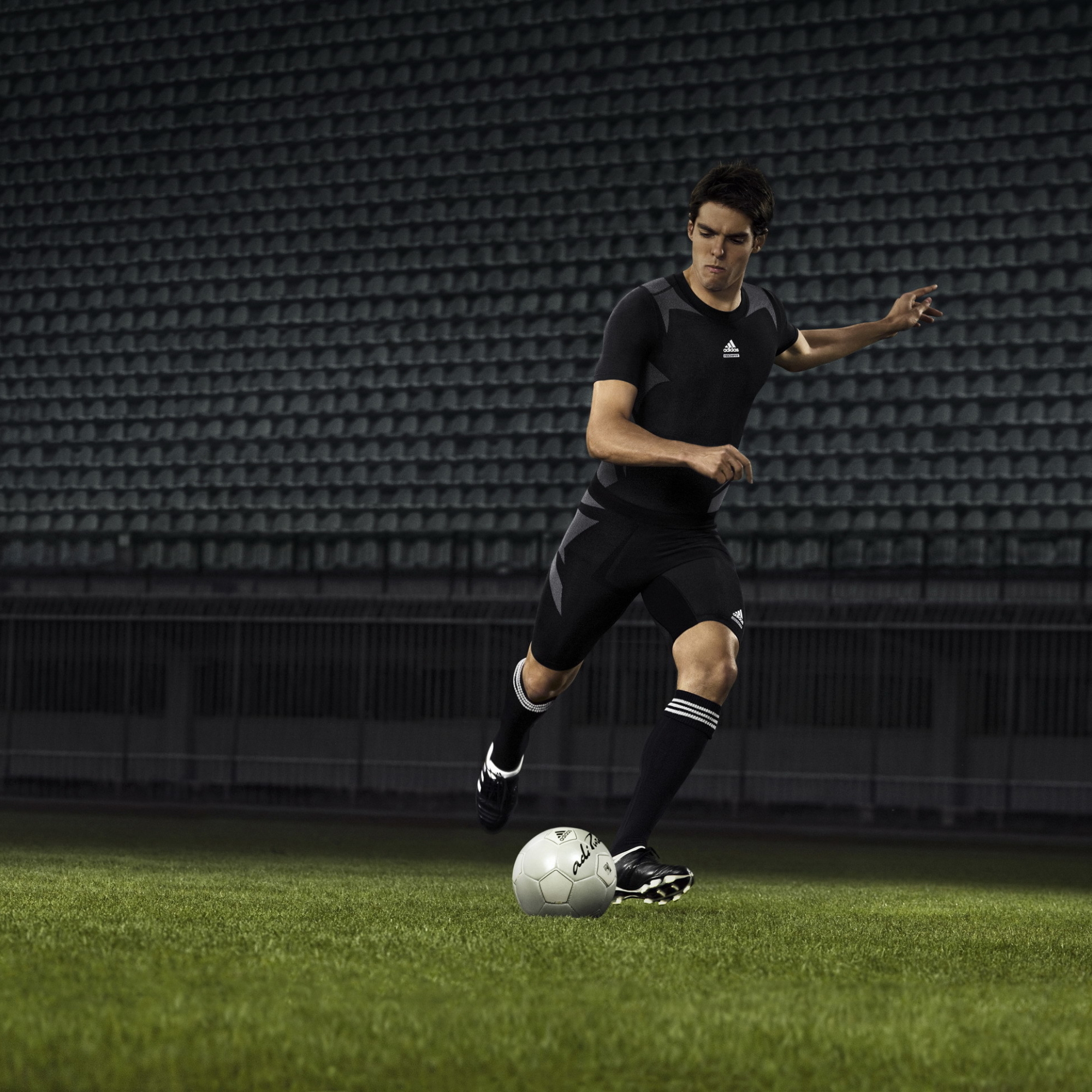 2000x2000 Resolution ricardo kaka, madrid, football 2000x2000 ...