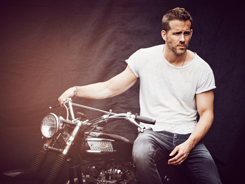 1001x751 Resolution ryan reynolds, actor, motorcycle 1001x751 ...