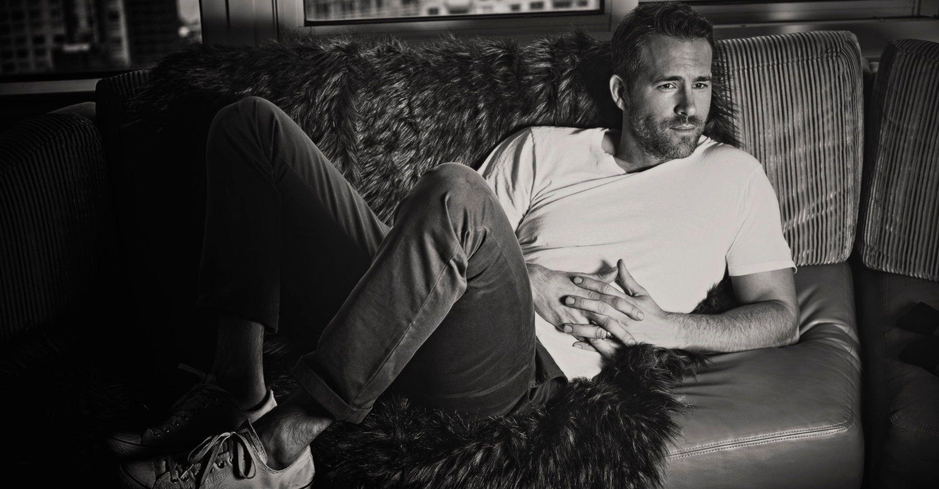 1920x1000 Resolution ryan reynolds, actor, photo shoot 1920x1000 ...