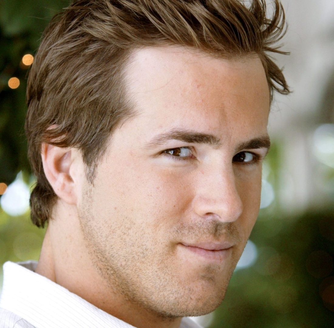 1100x1080 ryan reynolds, brunette, actor 1100x1080 Resolution Wallpaper ...