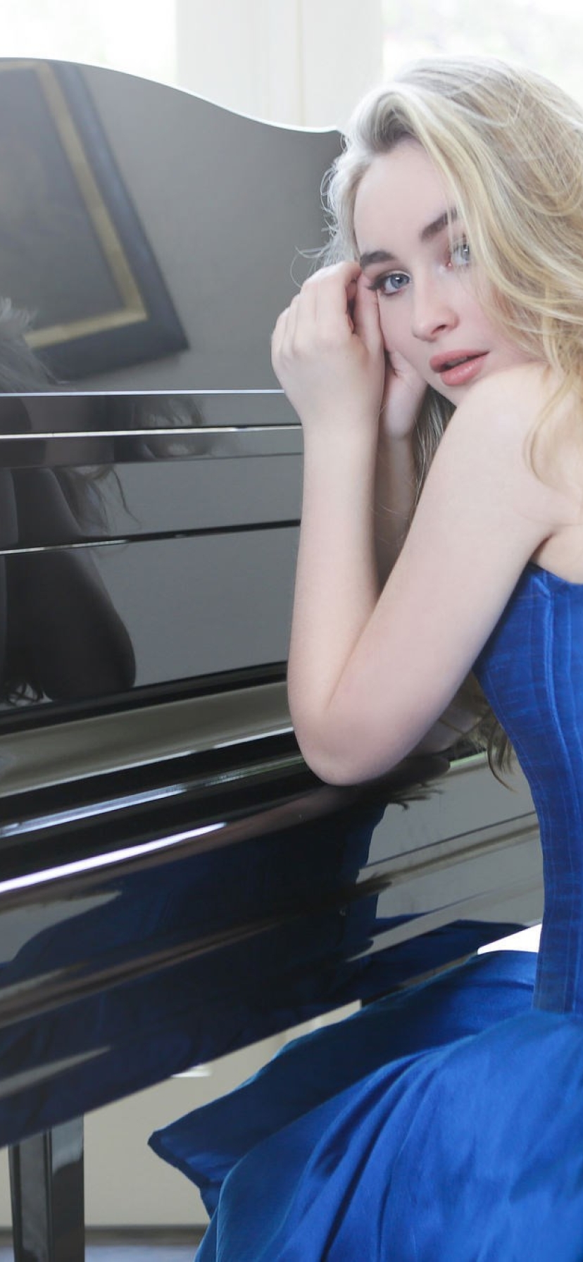 828x1792 Resolution Sabrina Carpenter In Blue 2017 828x1792 Resolution ...