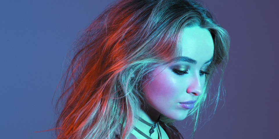 960x480 Resolution Sabrina Carpenter Singer Photoshoot 960x480 ...