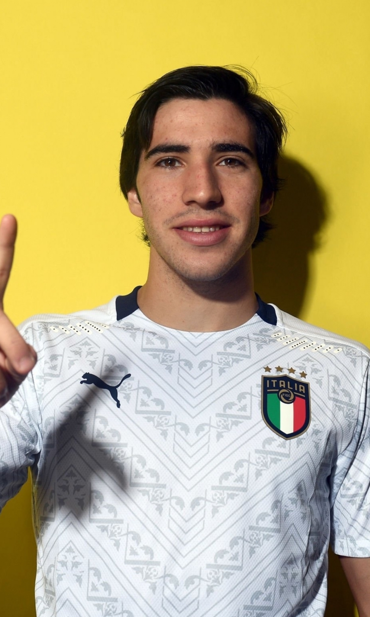 1200x2000 Resolution Sandro Tonali HD 1200x2000 Resolution Wallpaper ...