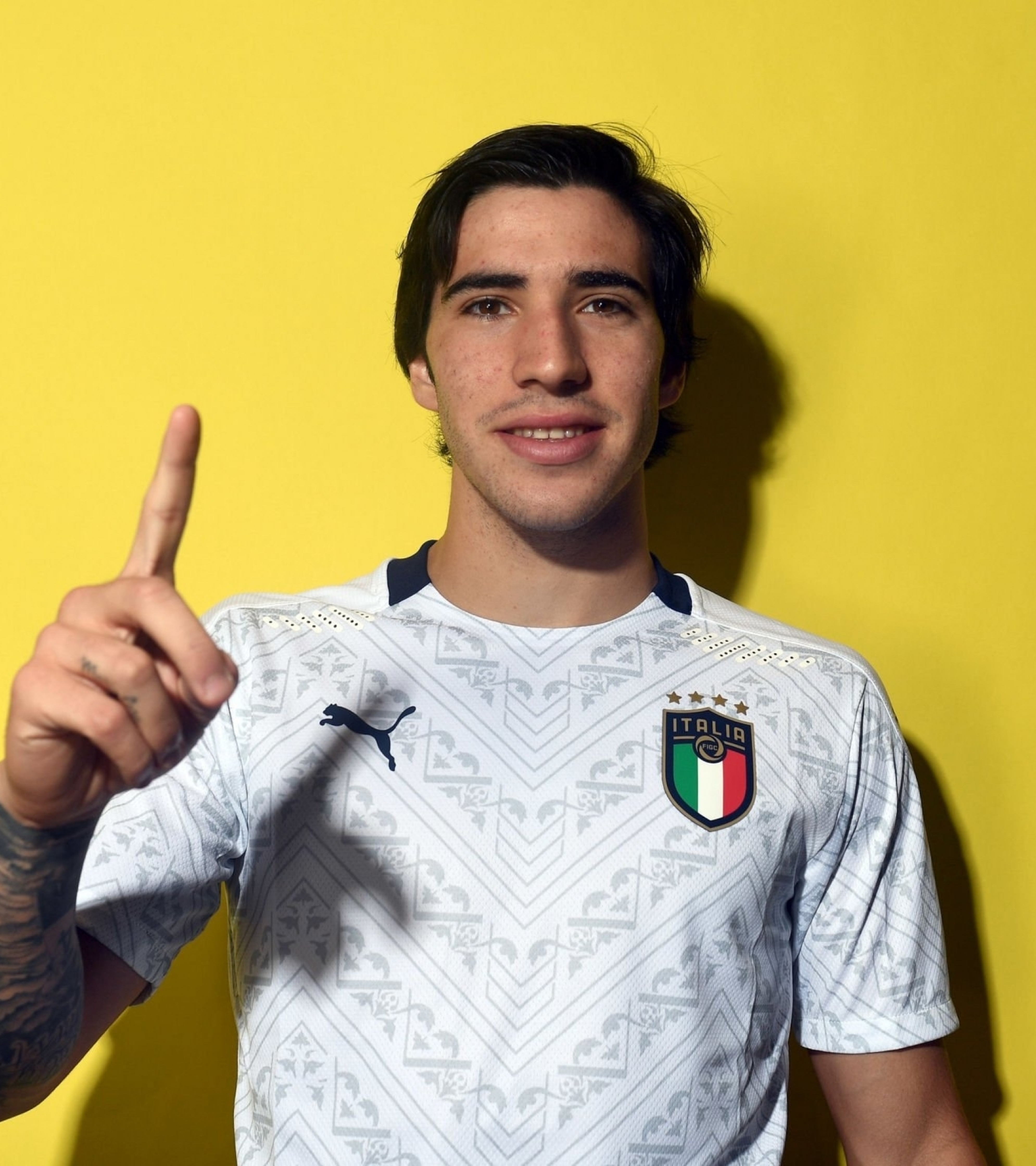 3980x4480 Resolution Sandro Tonali HD 3980x4480 Resolution Wallpaper ...