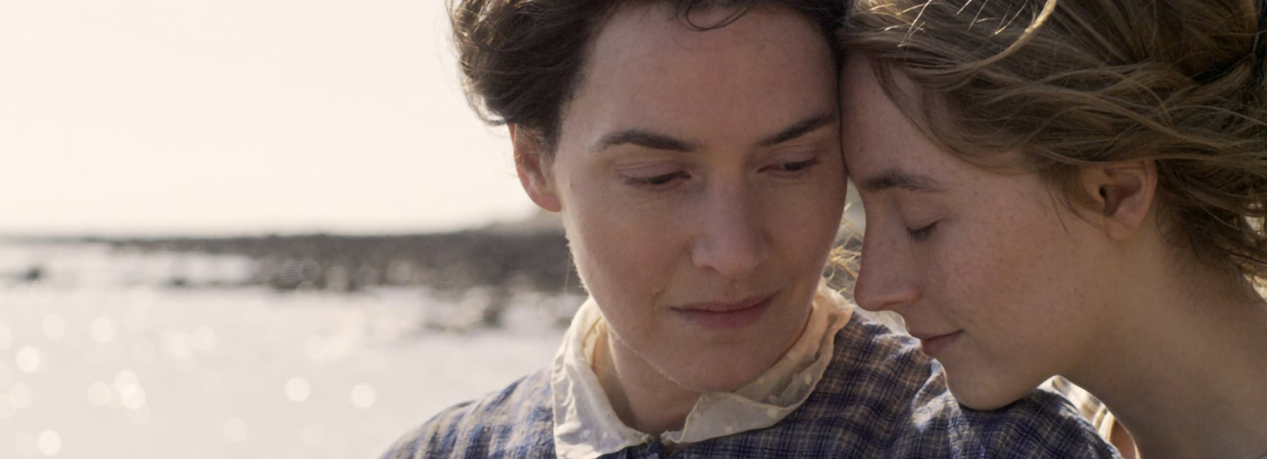 2480x900 Saoirse Ronan and Kate Winslet Ammonite 2480x900 Resolution ...