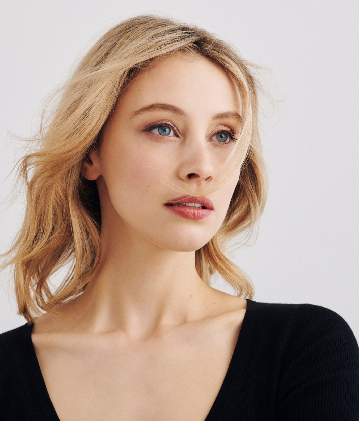 1366x1600 Resolution Sarah Gadon 2018 1366x1600 Resolution Wallpaper ...