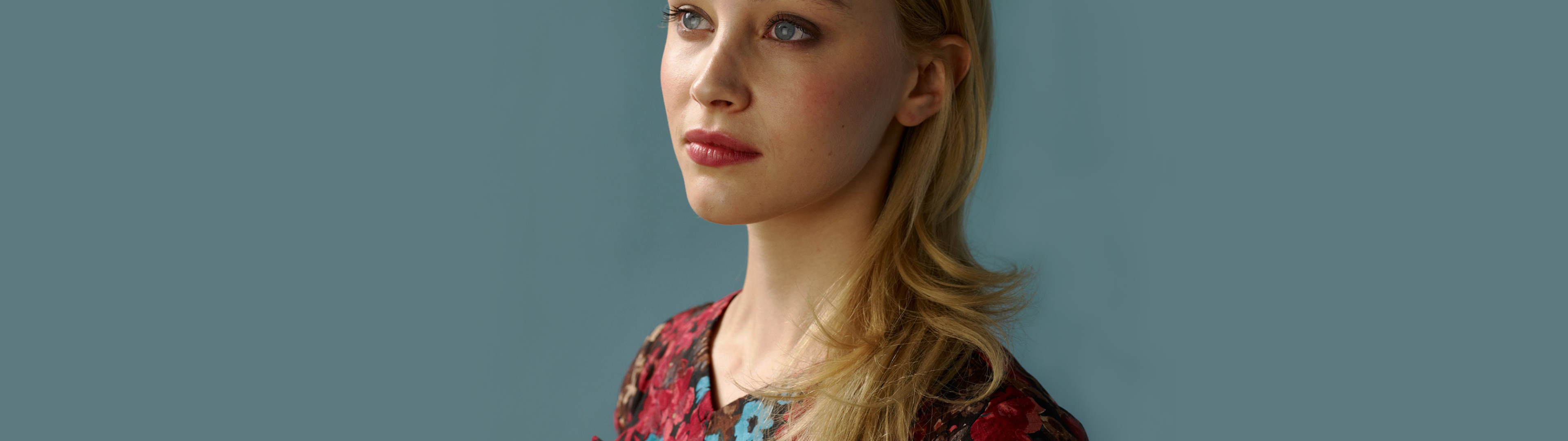 3840x1080 Resolution Sarah Gadon 3840x1080 Resolution Wallpaper ...
