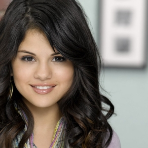 300x300 Resolution selena gomez, girl, smile 300x300 Resolution ...