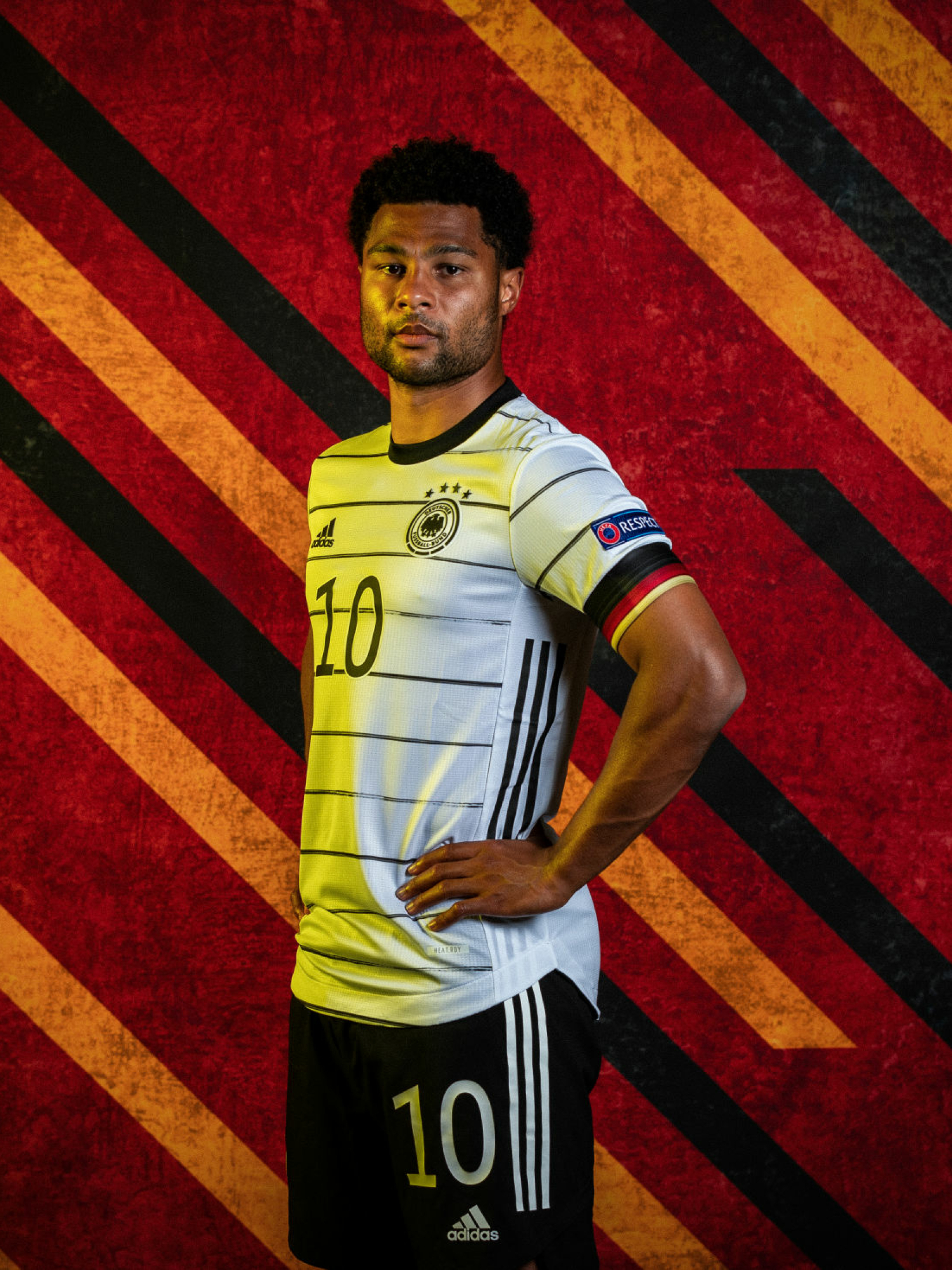 1650x2200 Resolution Serge Gnabry HD 1650x2200 Resolution Wallpaper ...