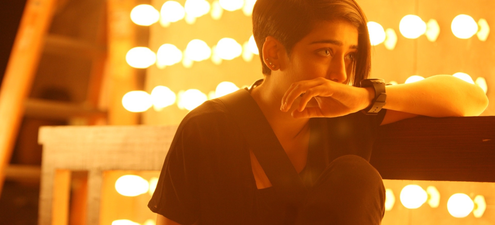 1980x900 Resolution Shamitabh Movie Actress Akshara Hd Wallpapers ...