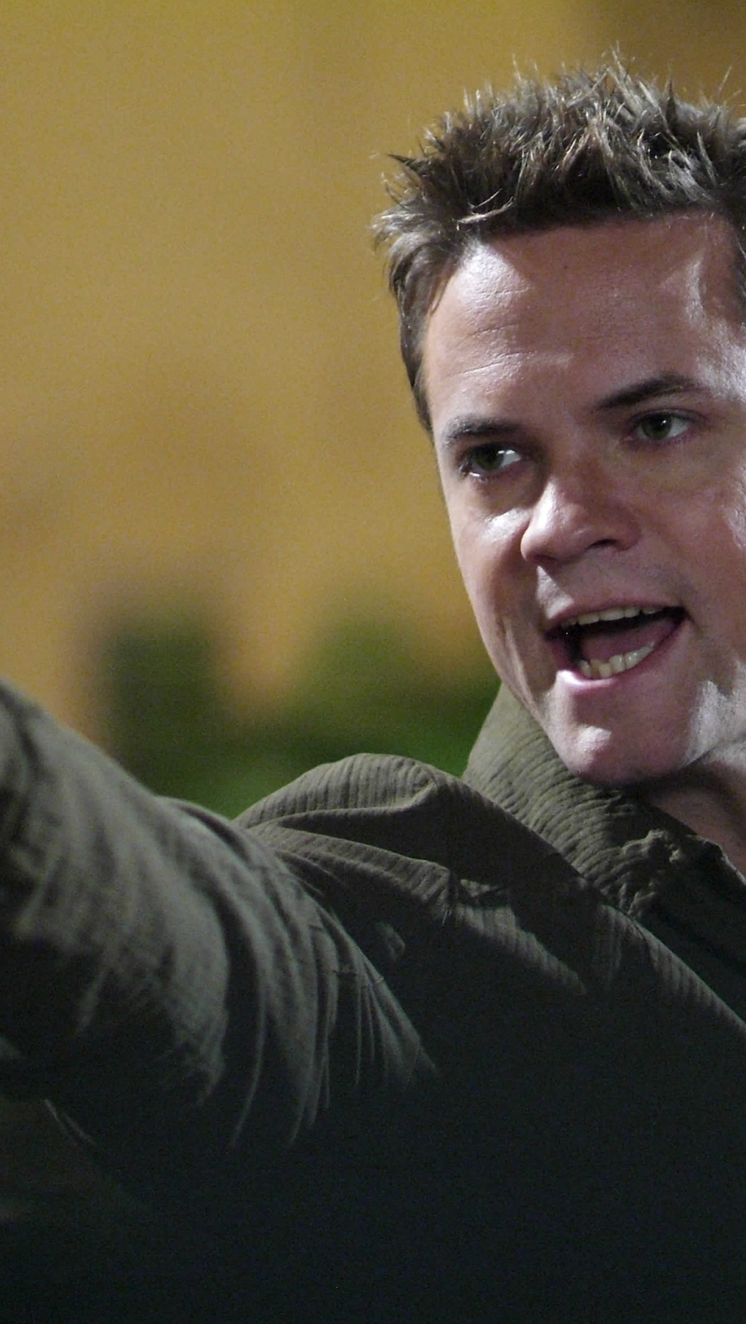 1082x1920 Resolution shane west, actor, weapons 1082x1920 Resolution ...
